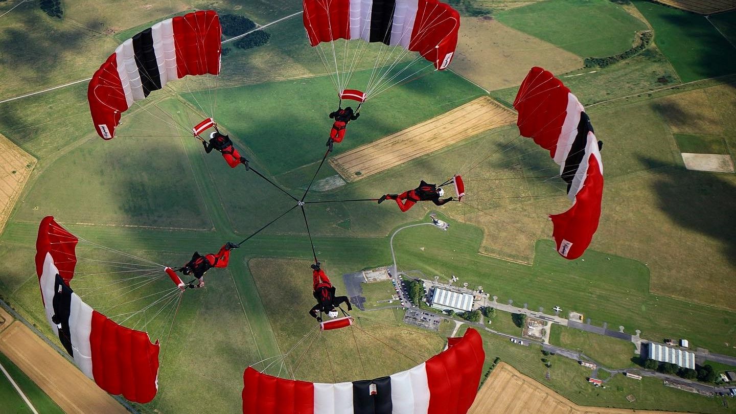 Netheravon's Red Devils skydive team achieve world first | GHR Salisbury