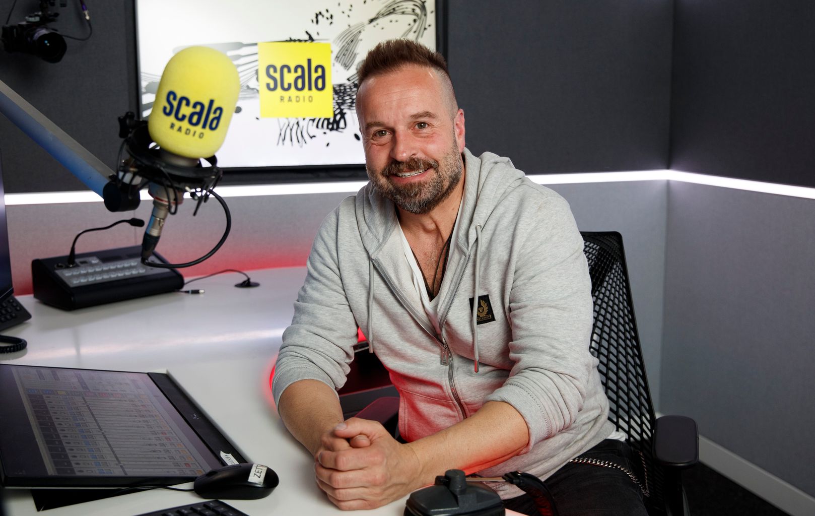 Qanda With Alfie Boe Music Scala Radio