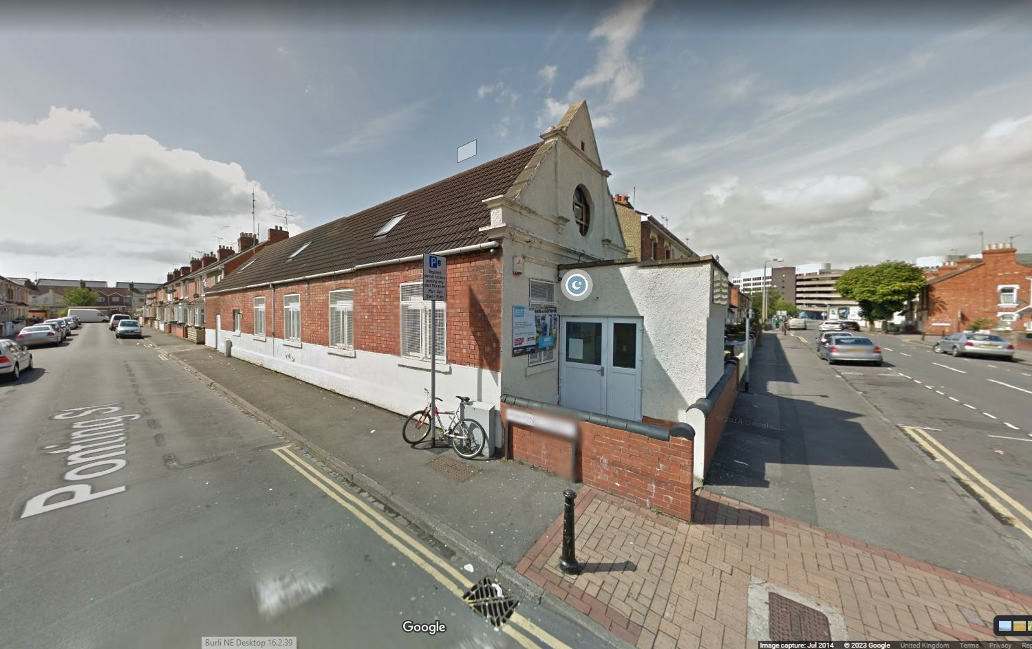 Man arrested after reportedly shouting racist abuse outside mosque