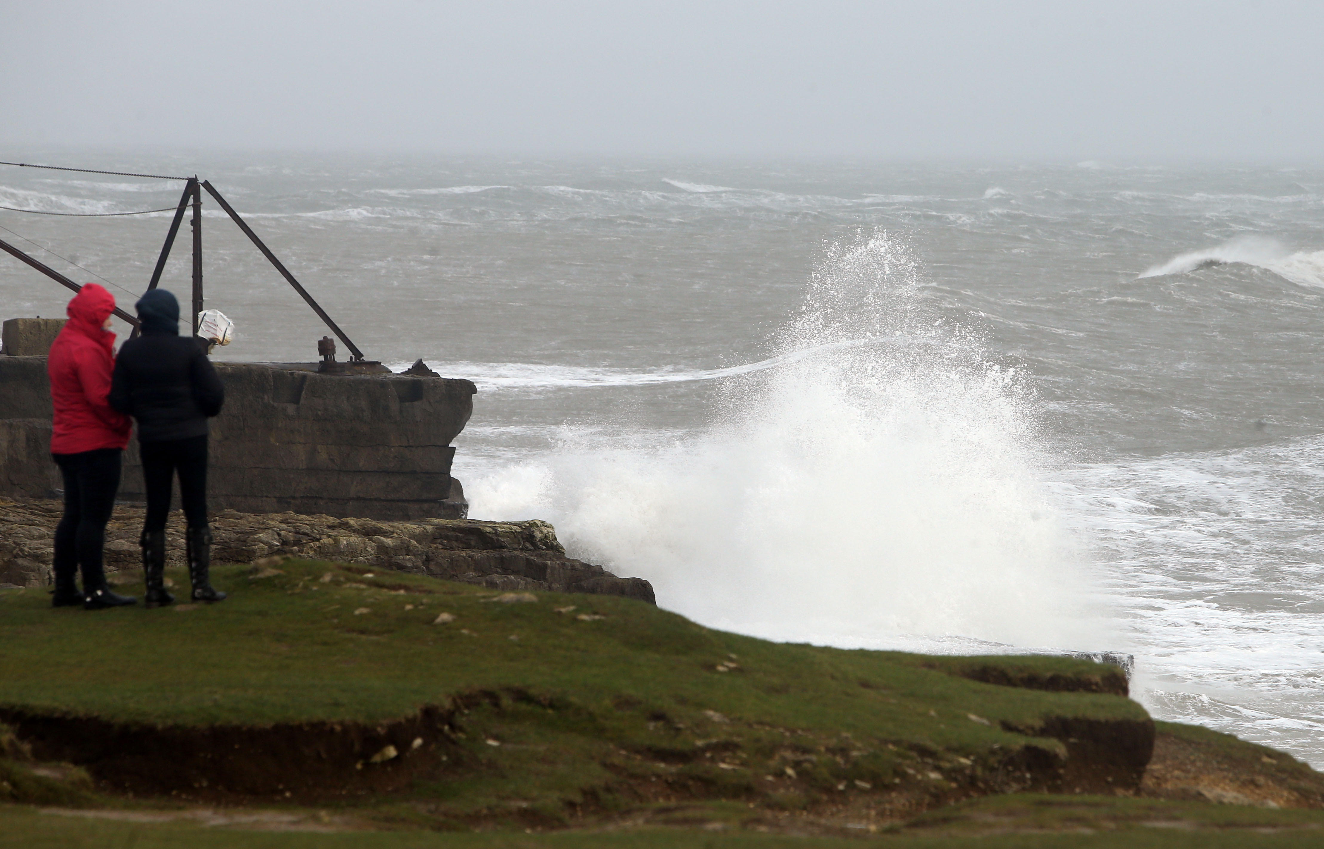 'Unseasonably windy weather' expected for Dorset coast today