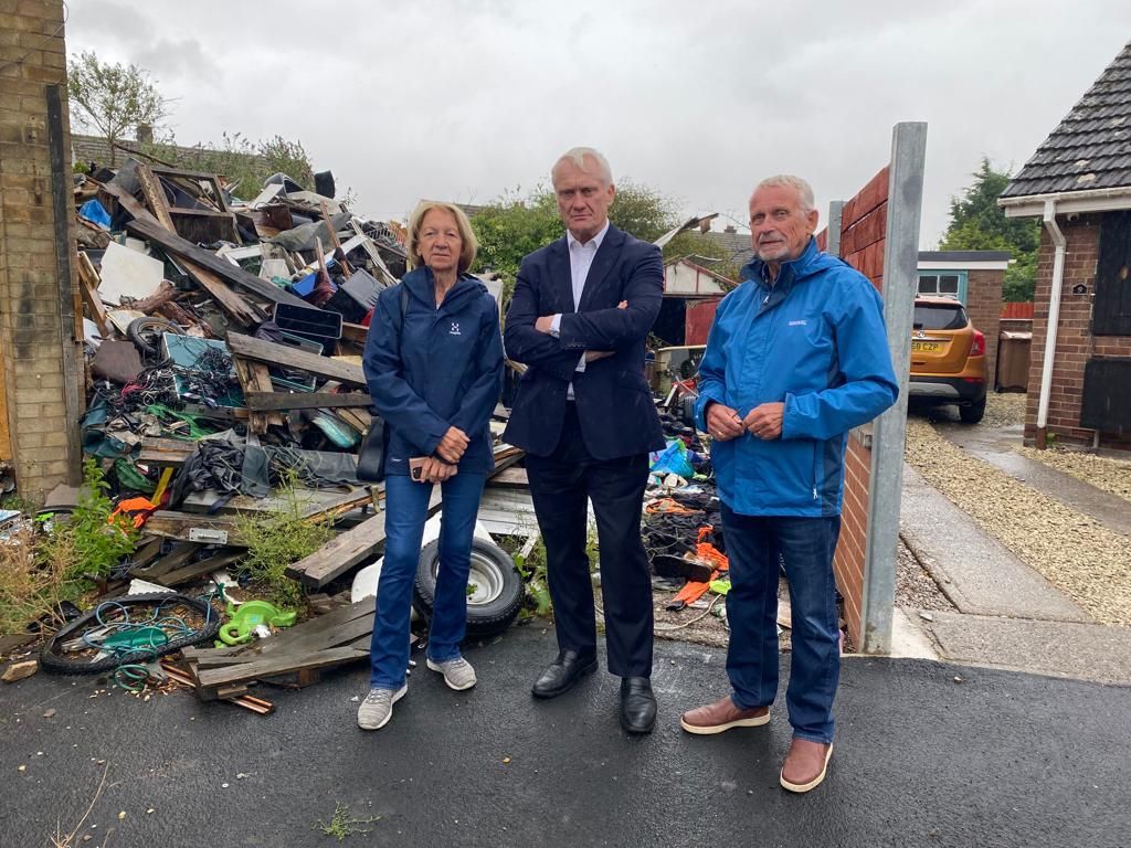 Home owners given deadline to clear up rubbish pile