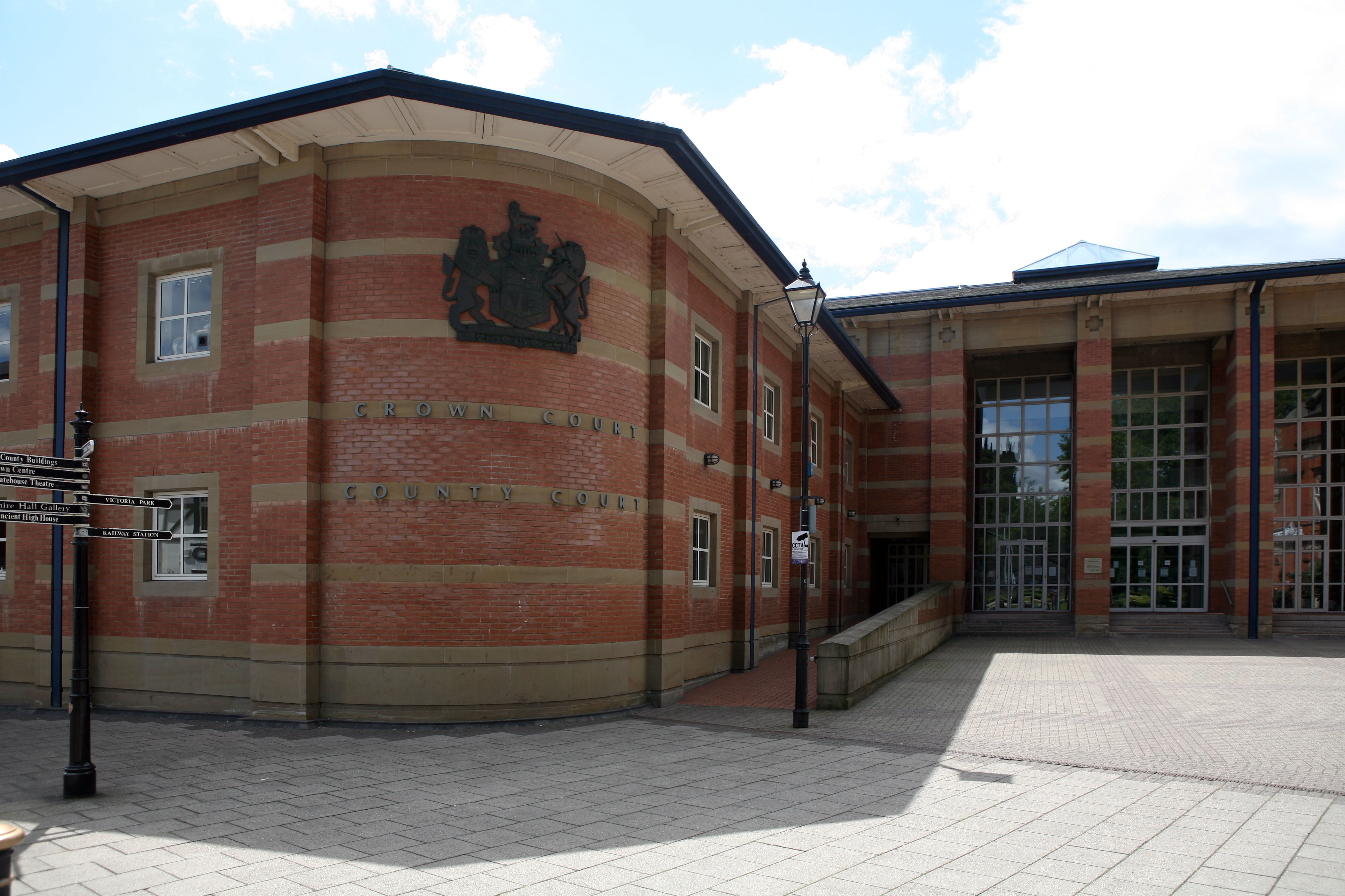 Police officer handed suspended sentence for making indecent images of ...