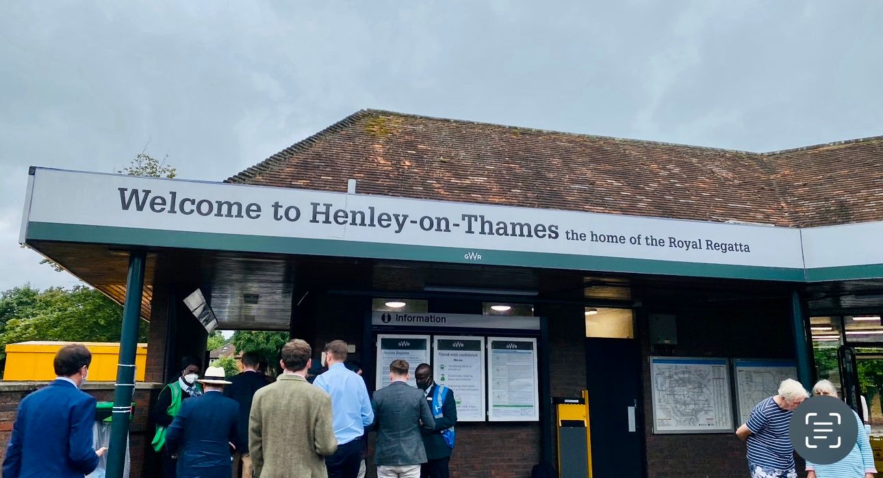 Delay warning over closure of commuter line near Reading