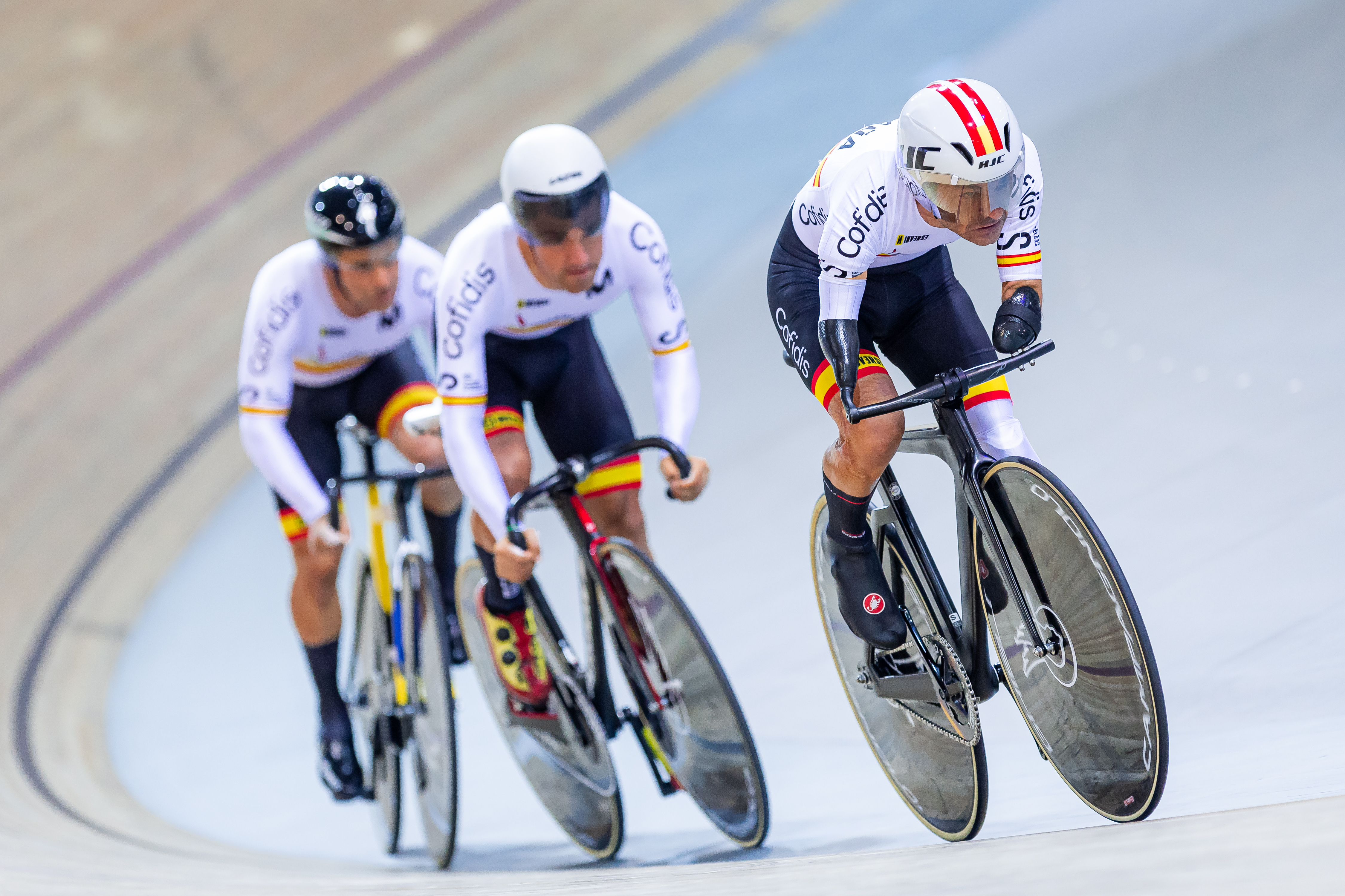 Record crows watch UCI Cycling World Championships in Glasgow