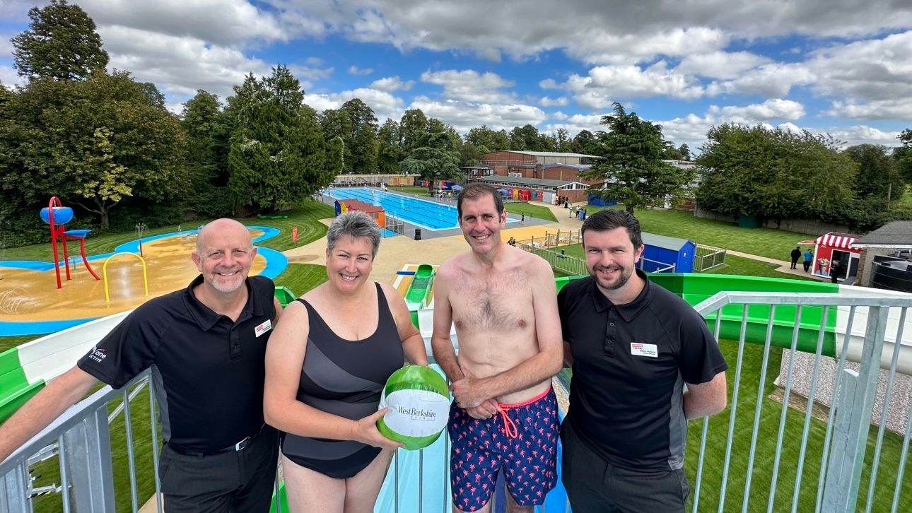 Newbury's outdoor pool re-opens after refurbishment