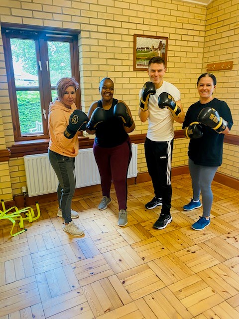 Domestic Abuse Survivors offered free boxing classes in Epping Forest ...