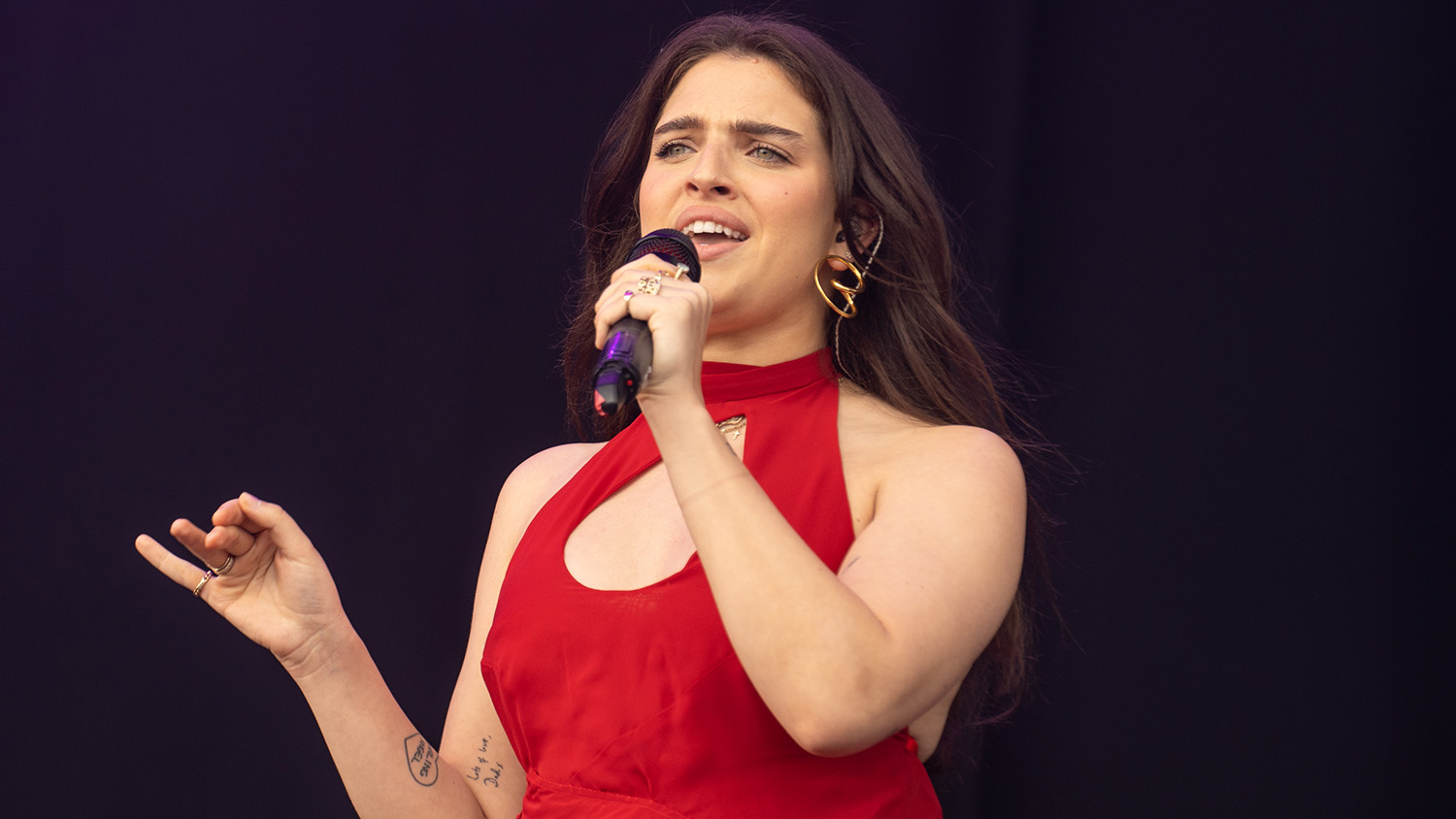 Mae Muller: Get to know the singer who represented the UK at Eurovision ...