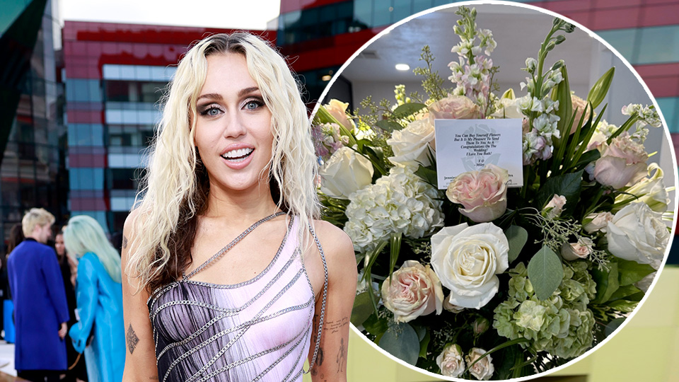Miley Cyrus sent some super fans wedding flowers with a sweet message