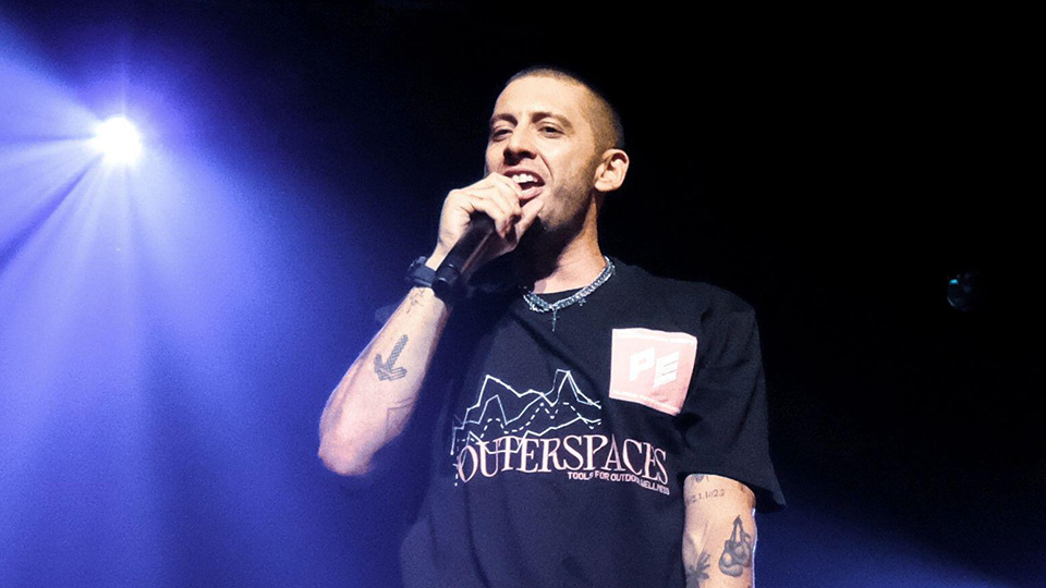 Singer Example has announced he will be going on tour in 2024