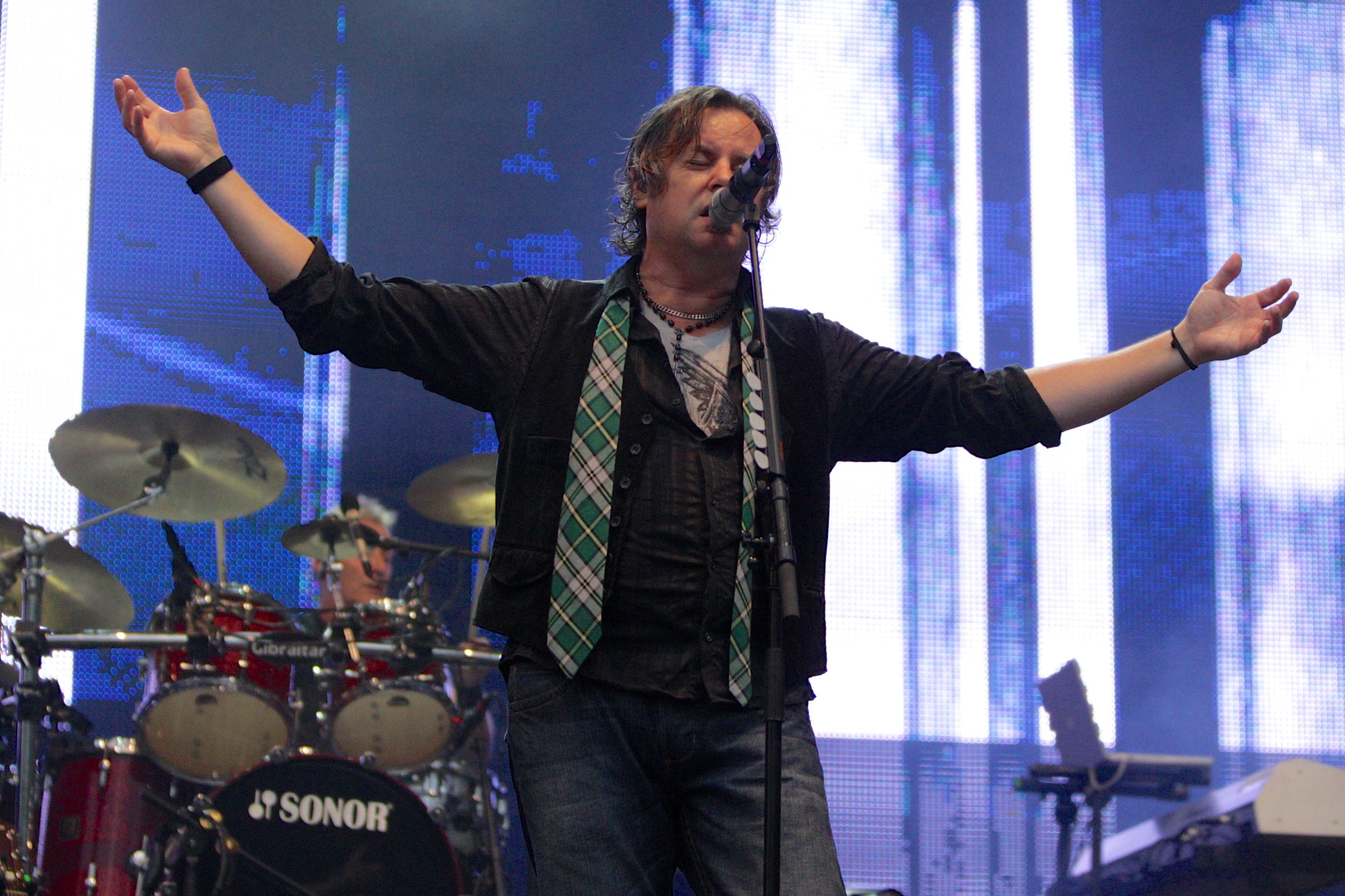 Tributes paid to Runrig singer who has died aged 62 | News - Greatest ...