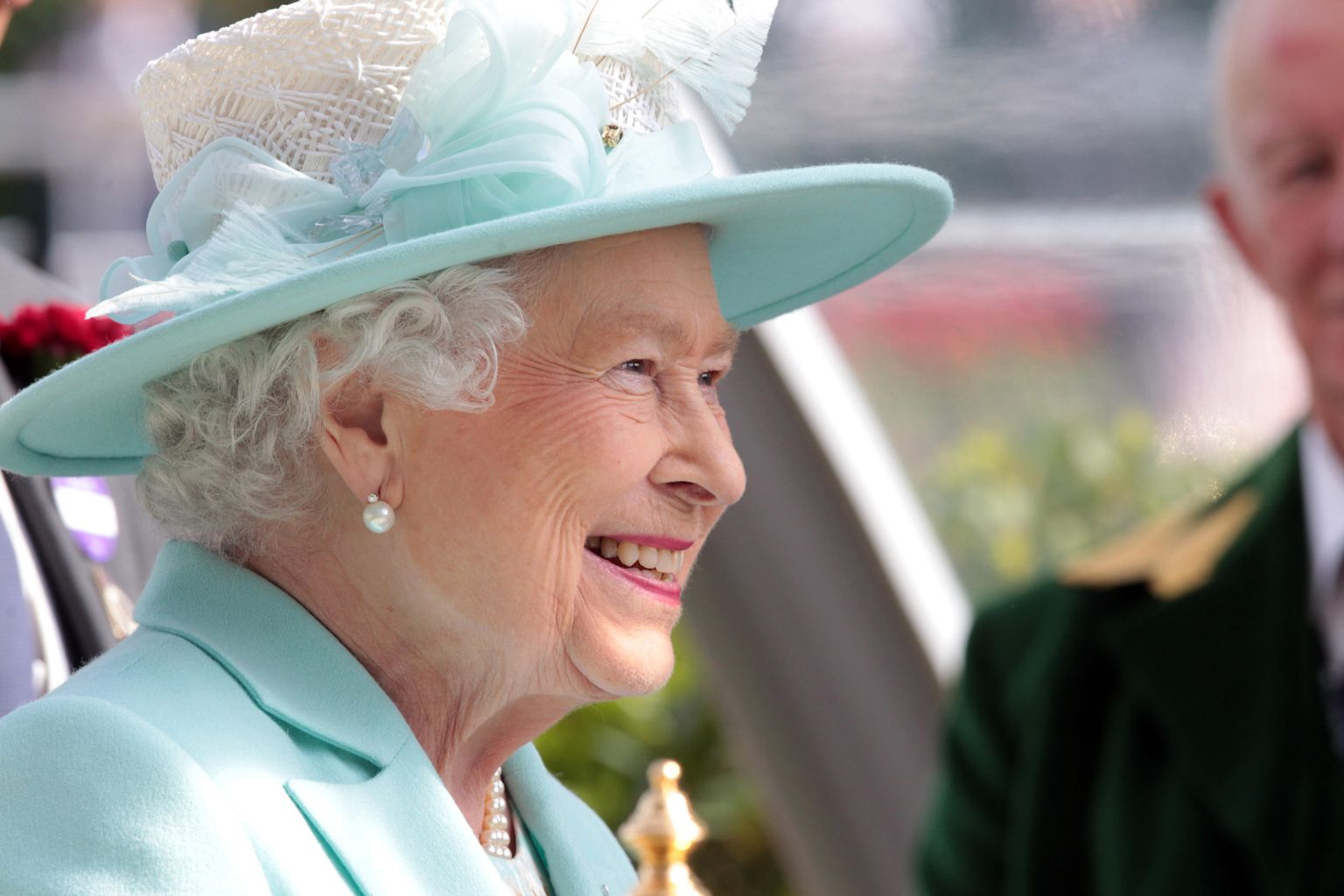 Wiltshire Lord Lieutenant pays tribute to Queen Elizabeth on 1st ...