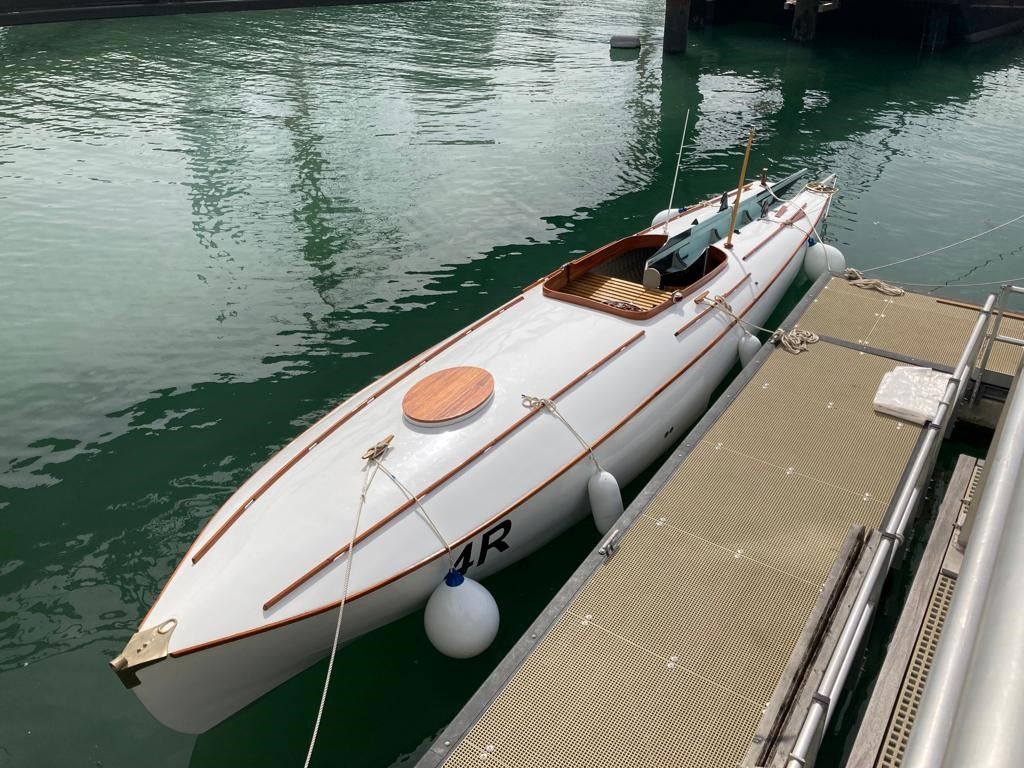 'Spitfire of the Sea' takes to the water in Portsmouth for first time ...