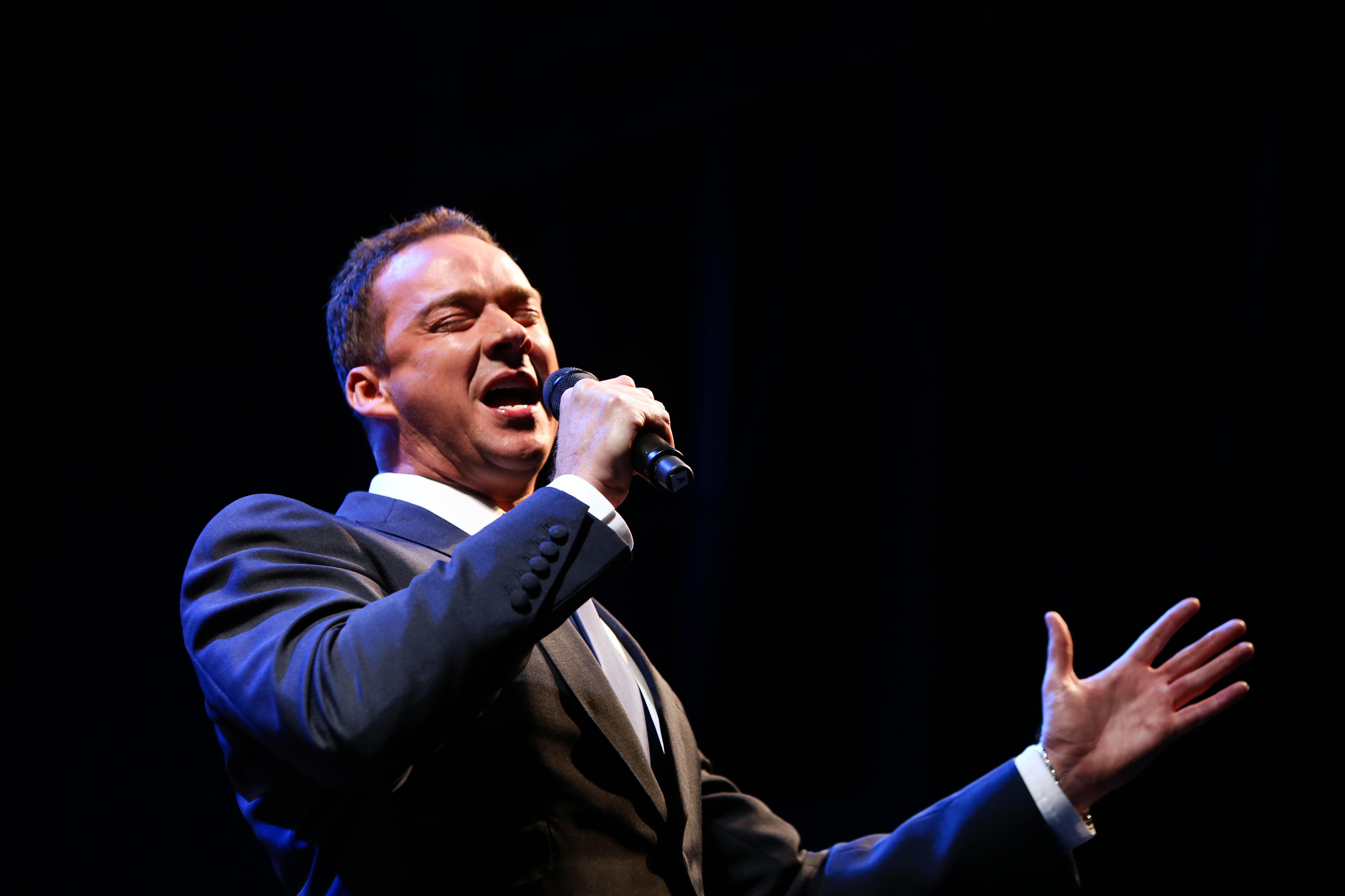 Salford-born opera singer Russell Watson writes song to be released for ...