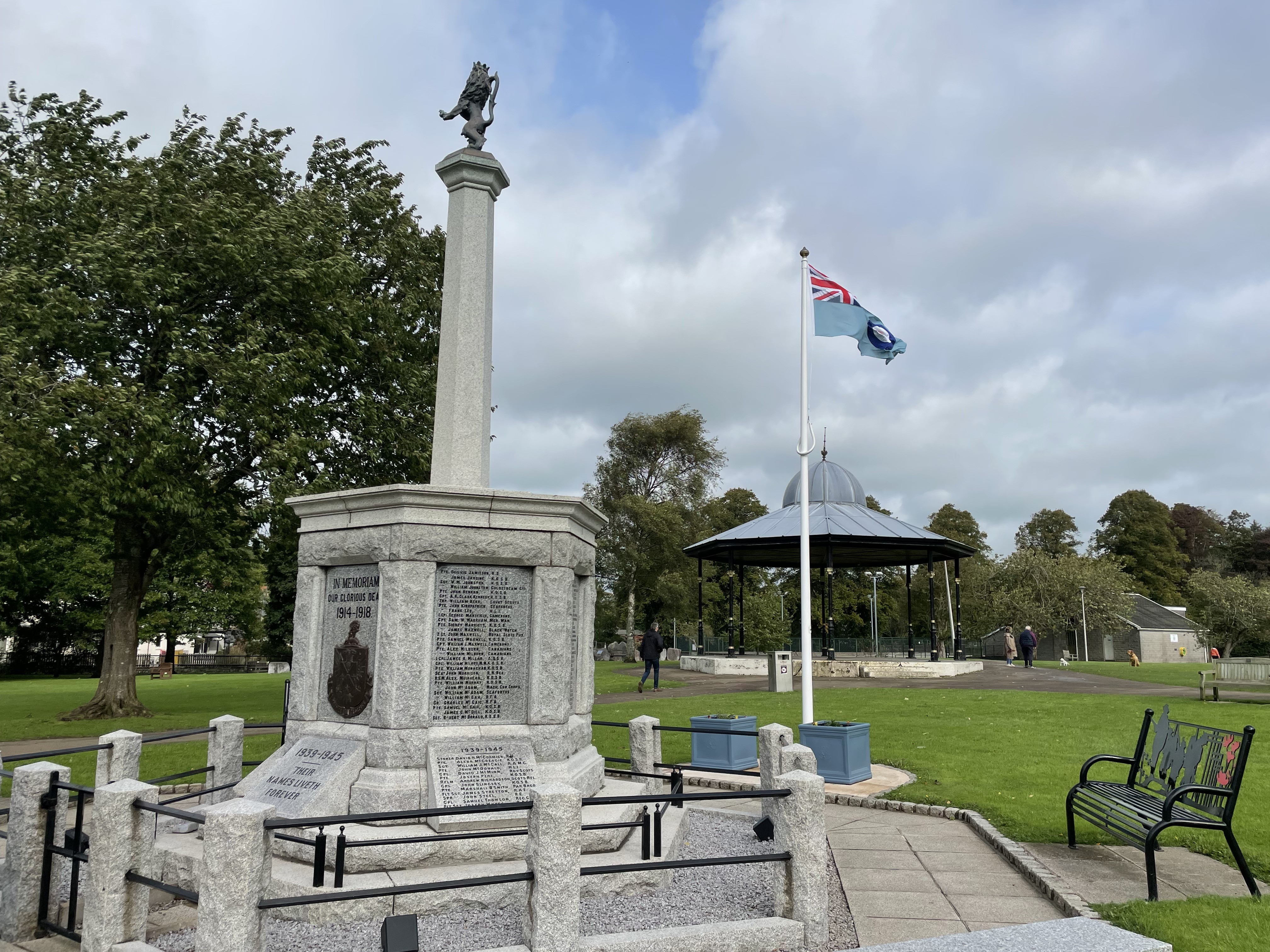 Local war memorials celebrated with British Legion awards