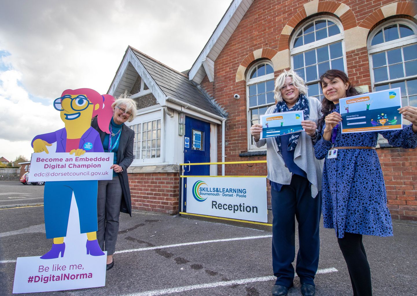 Dorset 'digital champion' scheme scoops national award