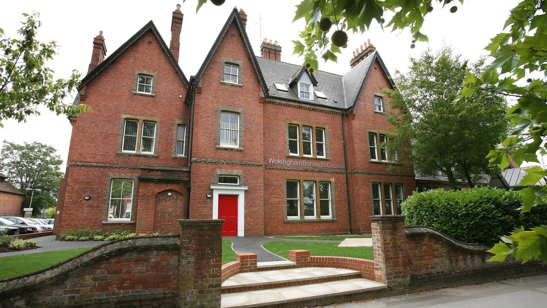 Wokingham Borough Council consider HQ move