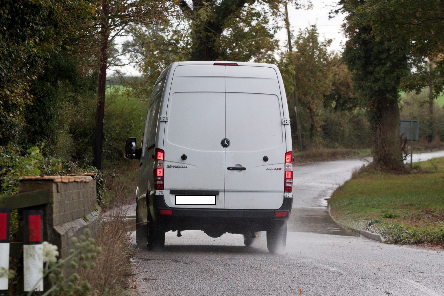 Warning to van drivers in Hampshire after series of tool thefts