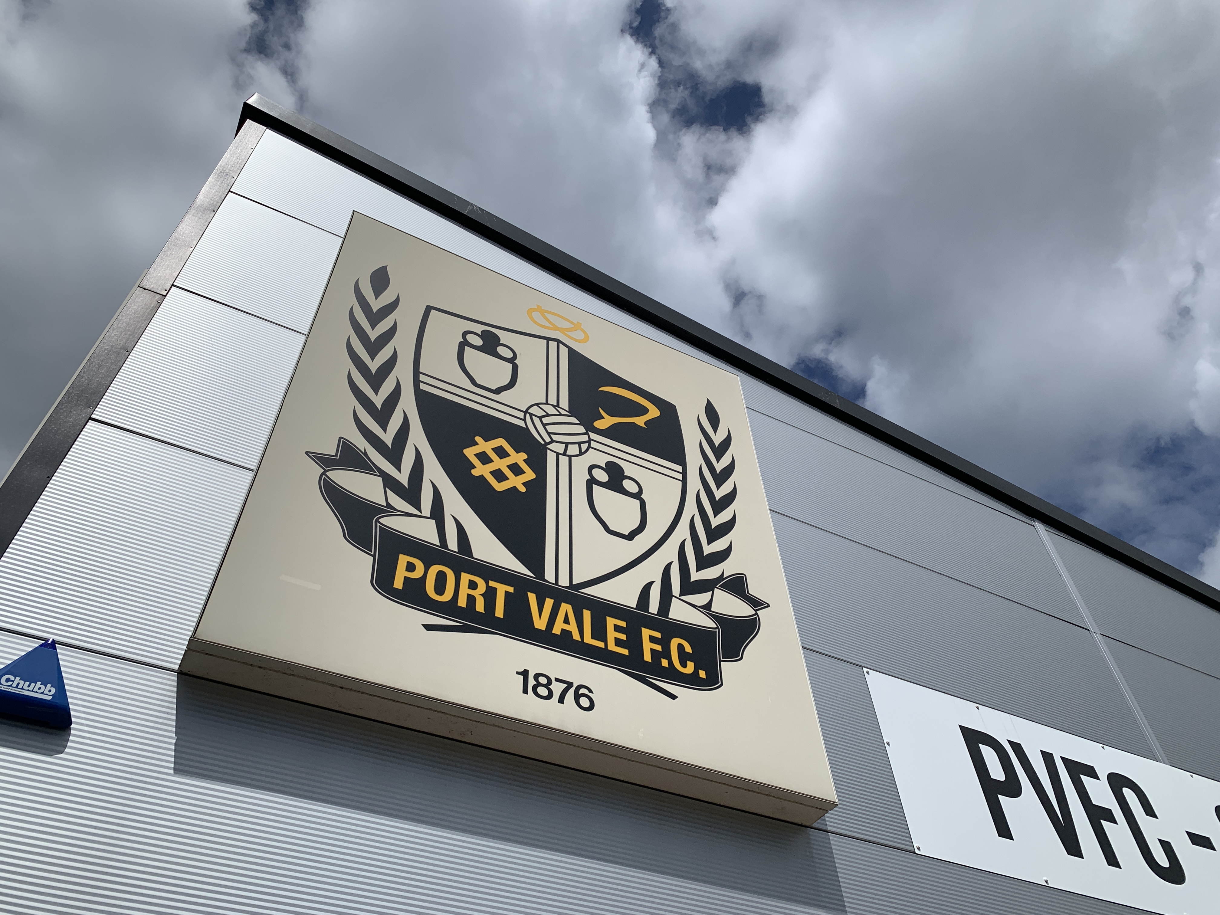 Port Vale pay touching seat honour to sports broadcaster George Andrews ...