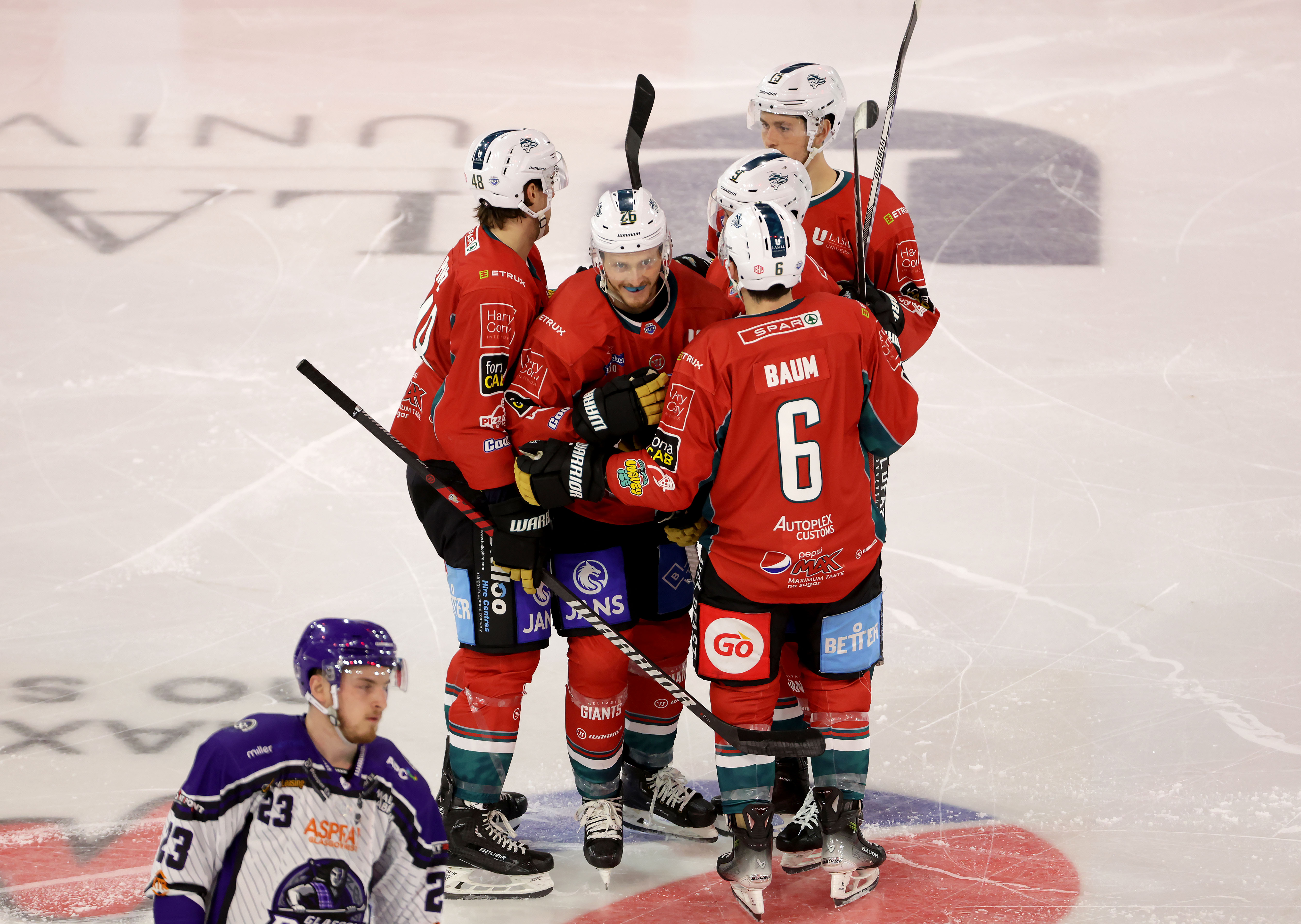 Belfast Giants win six games in a row in ice-hockey's Challenge Cup