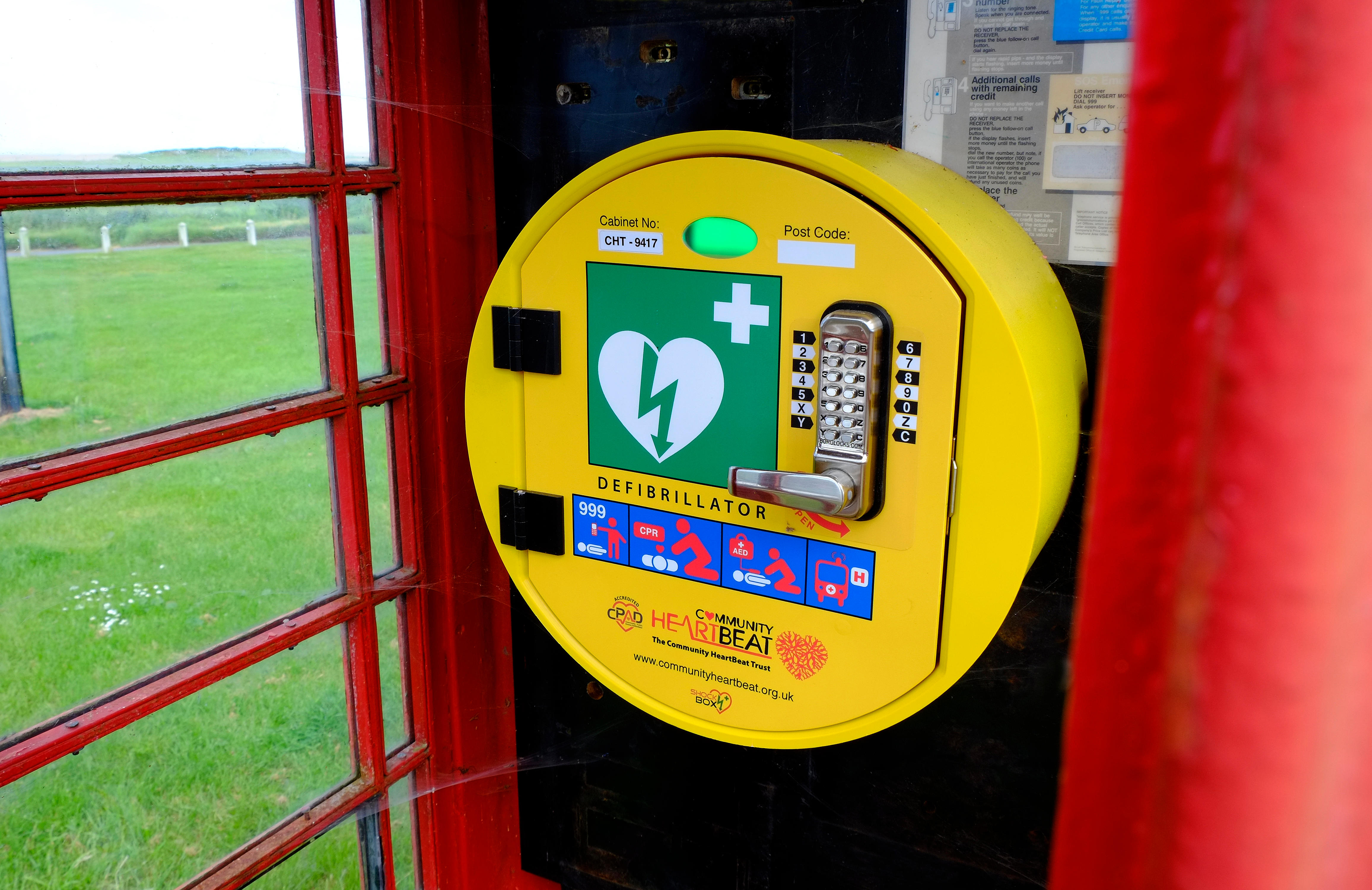 People in Norfolk urged to get defib training as more than 60% not ...