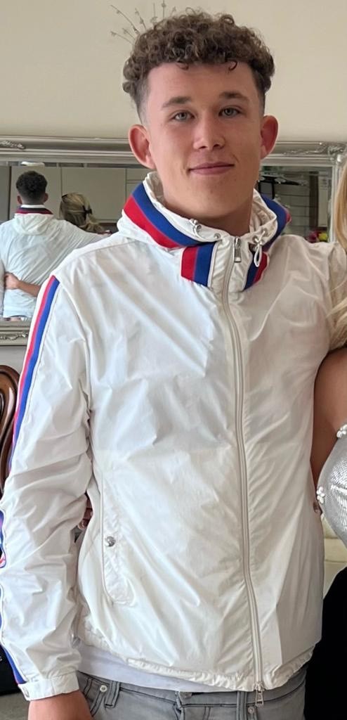 Tributes paid to teenager by family | News - Greatest Hits Radio (Essex)
