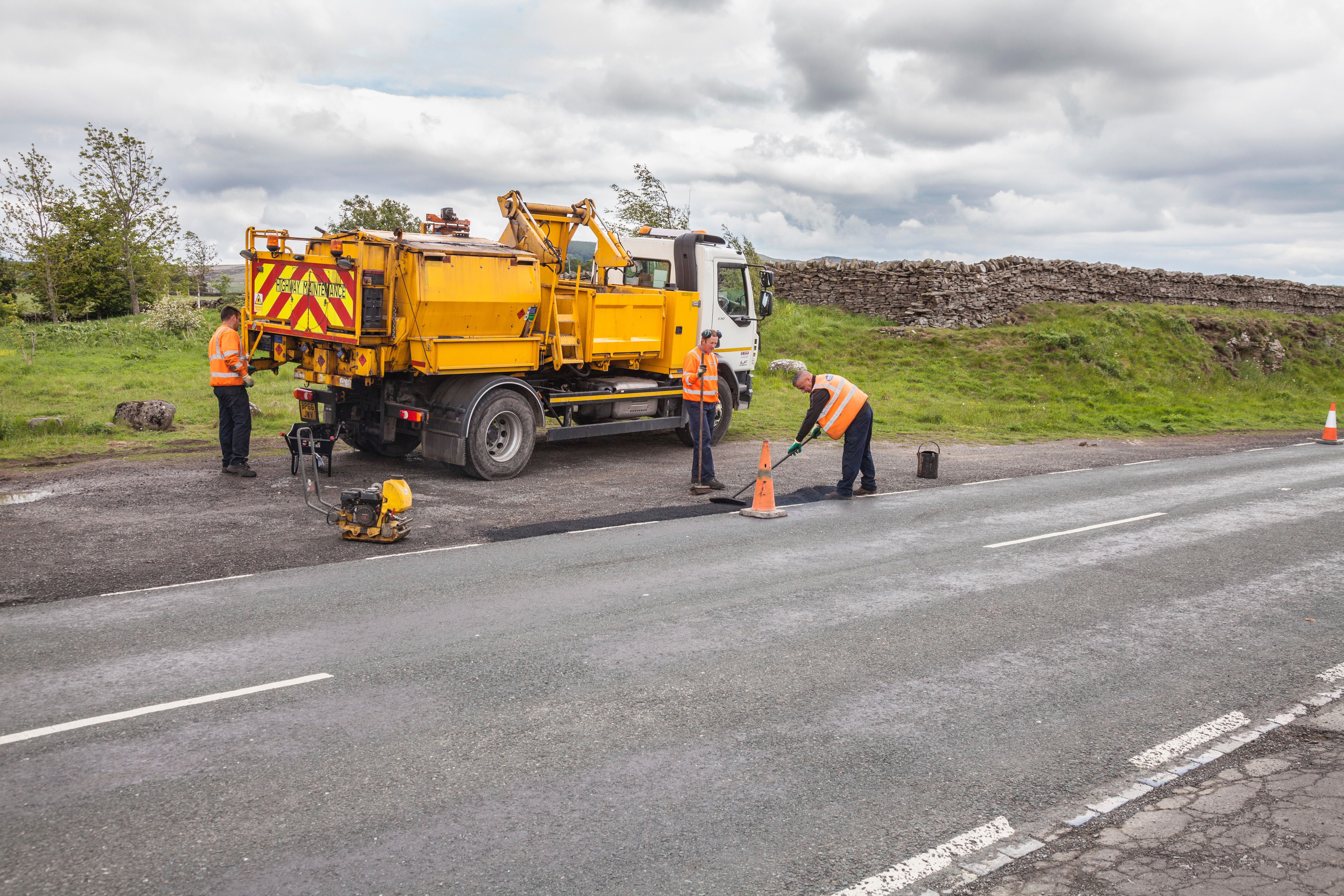 £300 million pledged to fix potholes and improve roads across the south