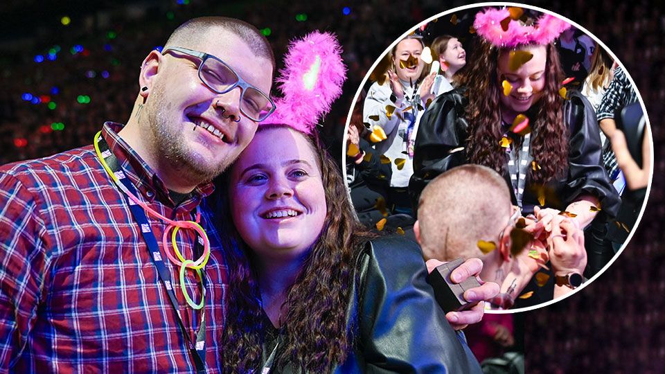 Happy couple get ENGAGED during Hits Live Manchester