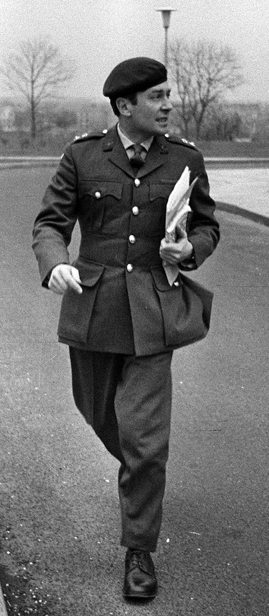 The commander of the Parachute Regiment on Bloody Sunday has died