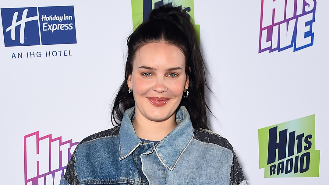 Anne-Marie tells us about tour life and what's on her rider