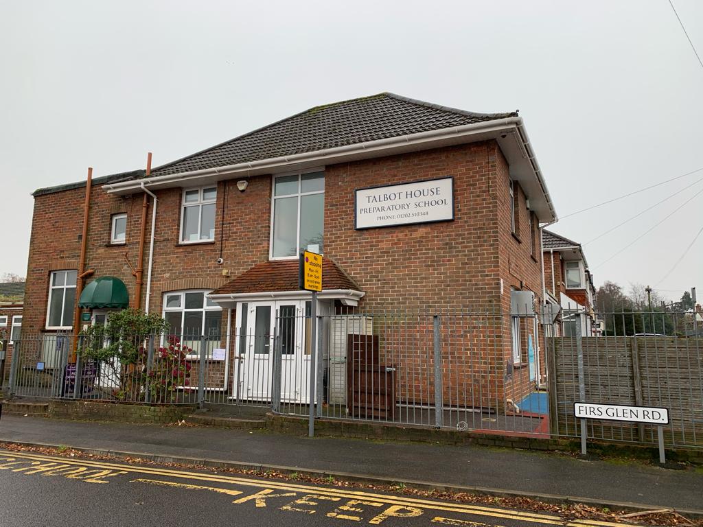 Bournemouth school evacuated following 'security threat'