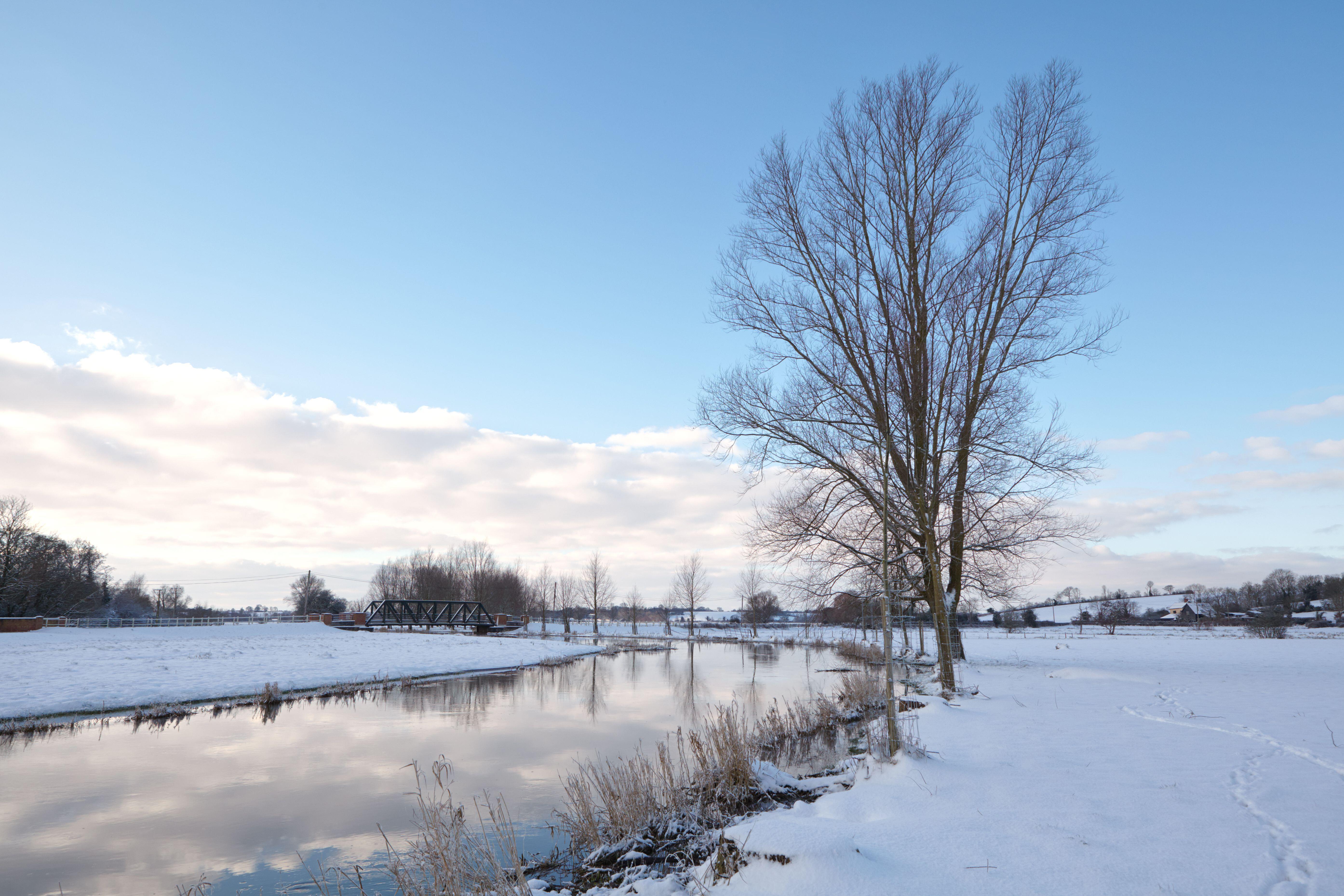 New weather warning for snow issued for Suffolk as icy weekend expected ...