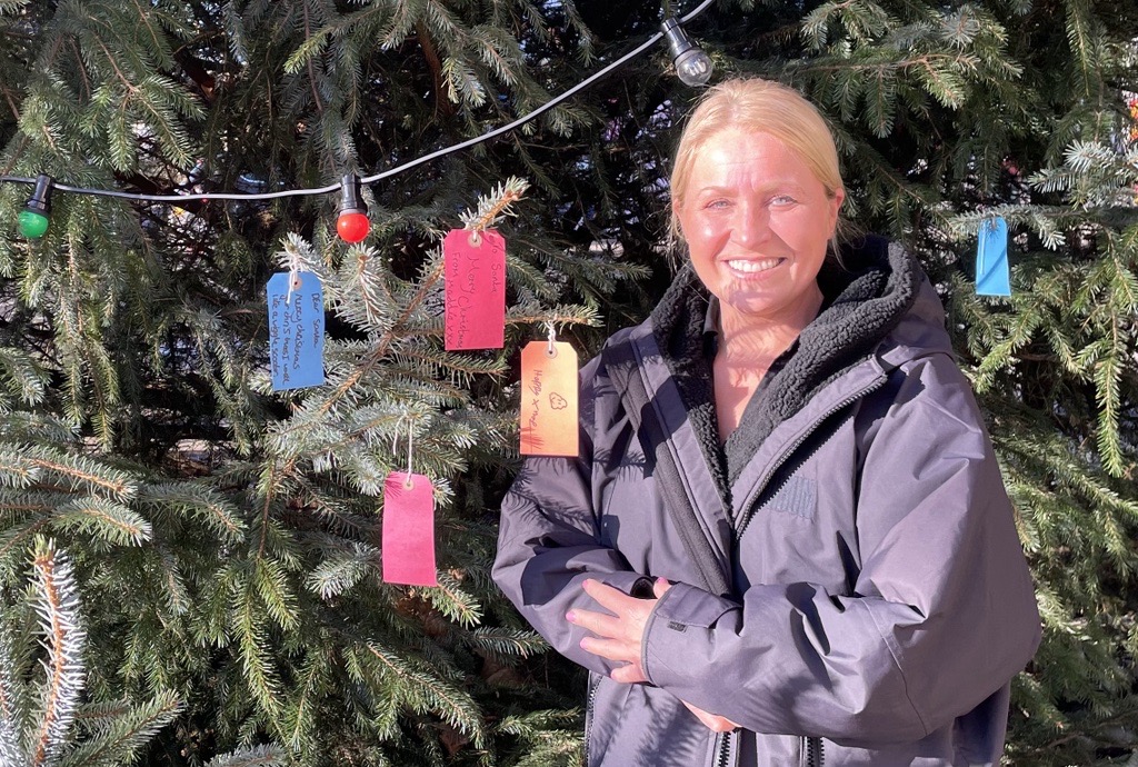 Wonky March Christmas tree expected to give local economy boost