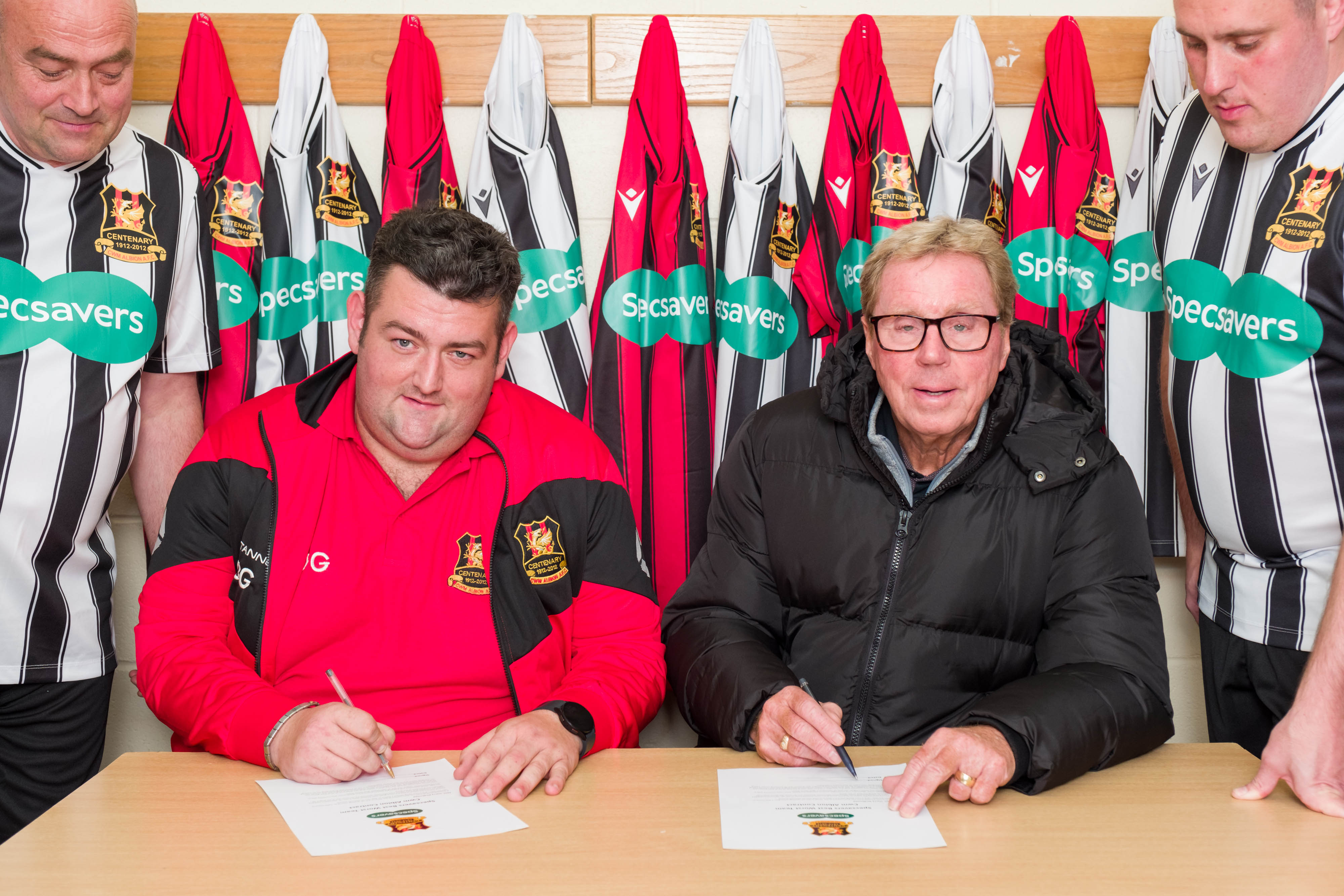 Harry Redknapp returns to football - coaching Swansea's Cwm Albion ...