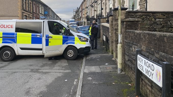 Man held by police following stabbing in Aberfan