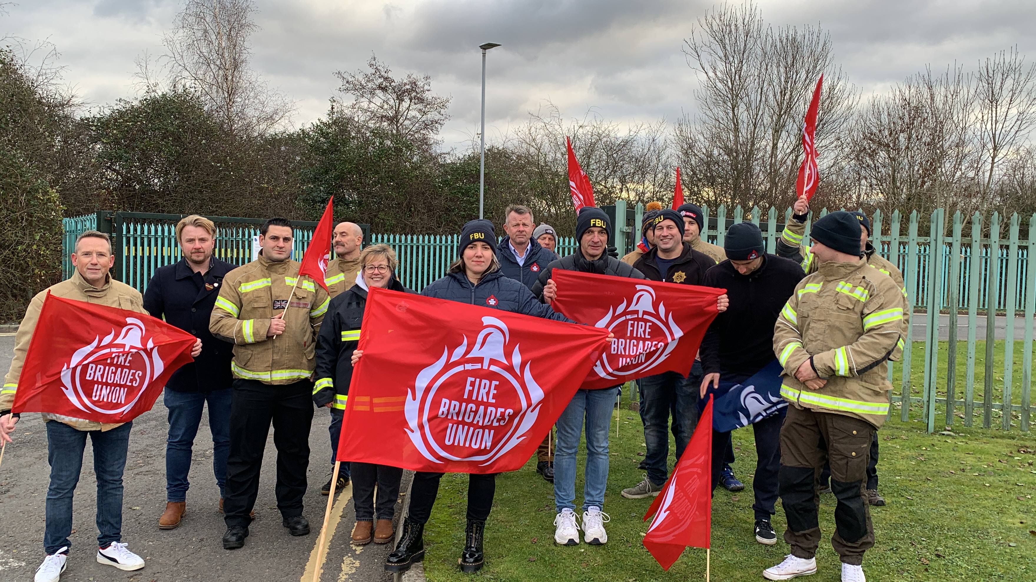 Avon firefighters say proposed cuts "dangerous"