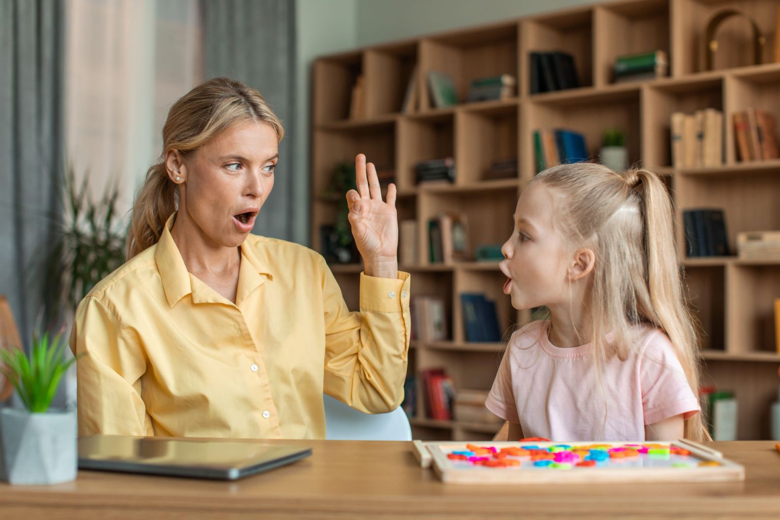 How screen time might impact early child language development How screen time might impact early child language development