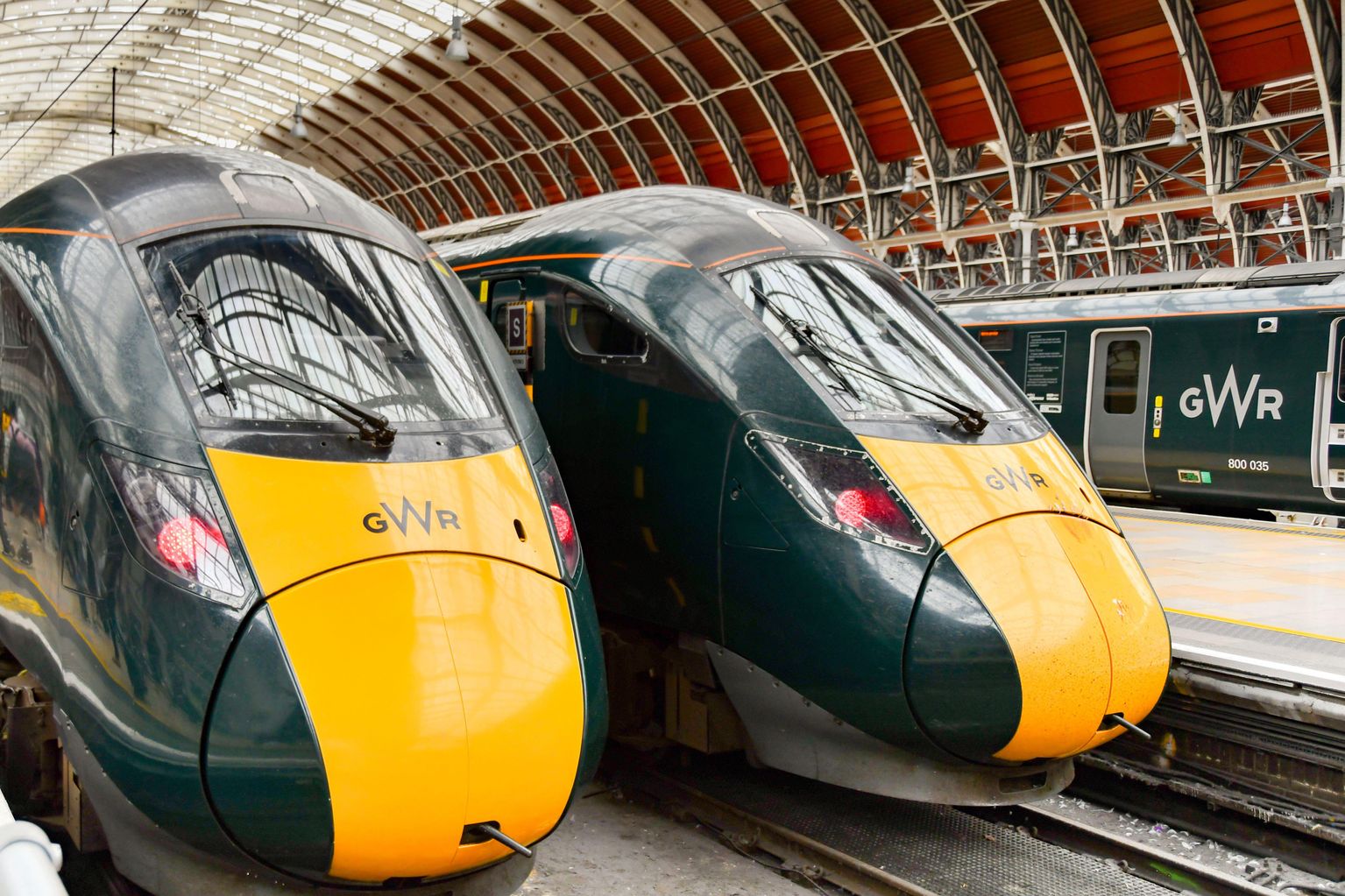 Network Rail manager steps down after hundreds of passengers left for ...