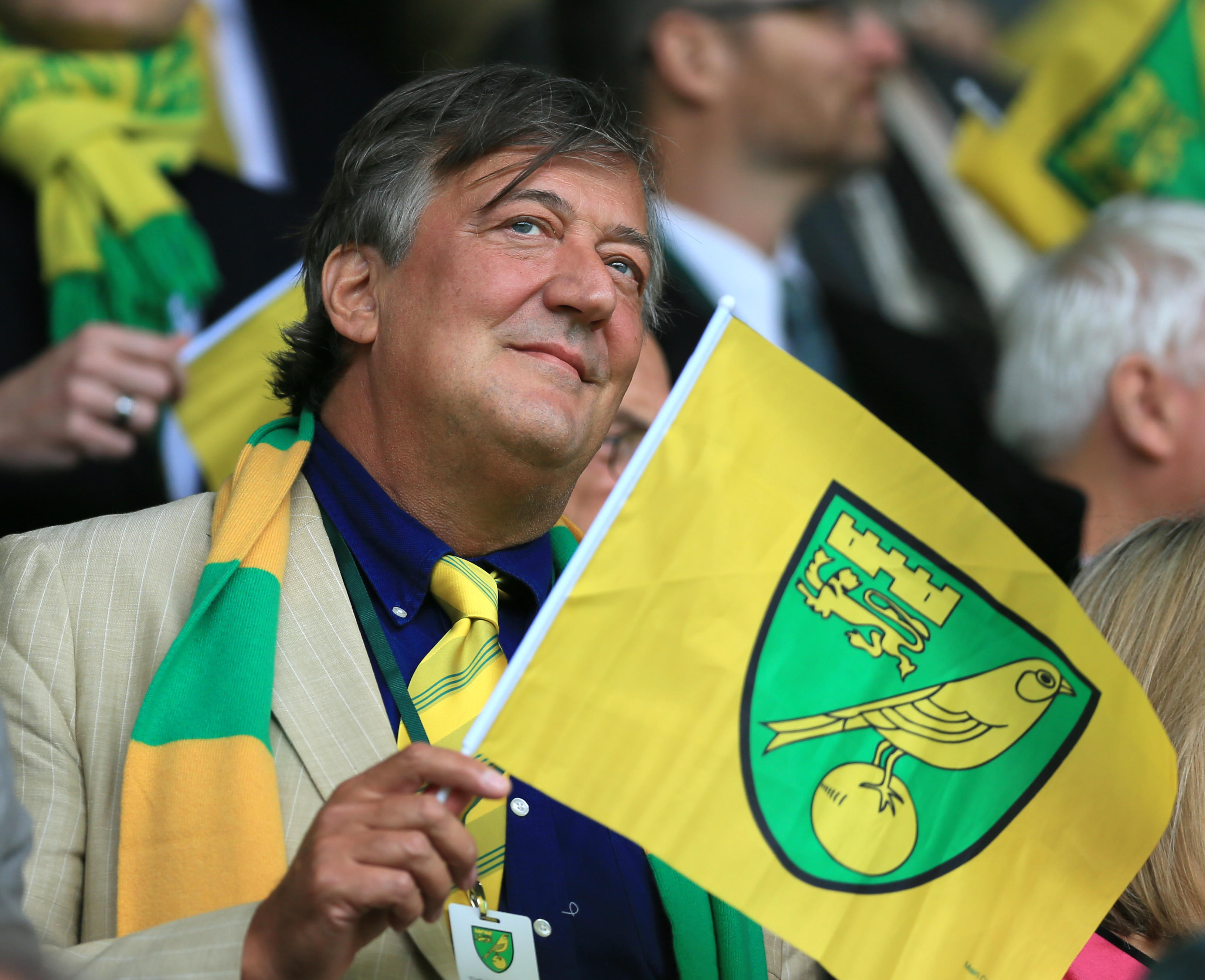 Stephen Fry to condemn rise in antisemitism in alternative Christmas ...