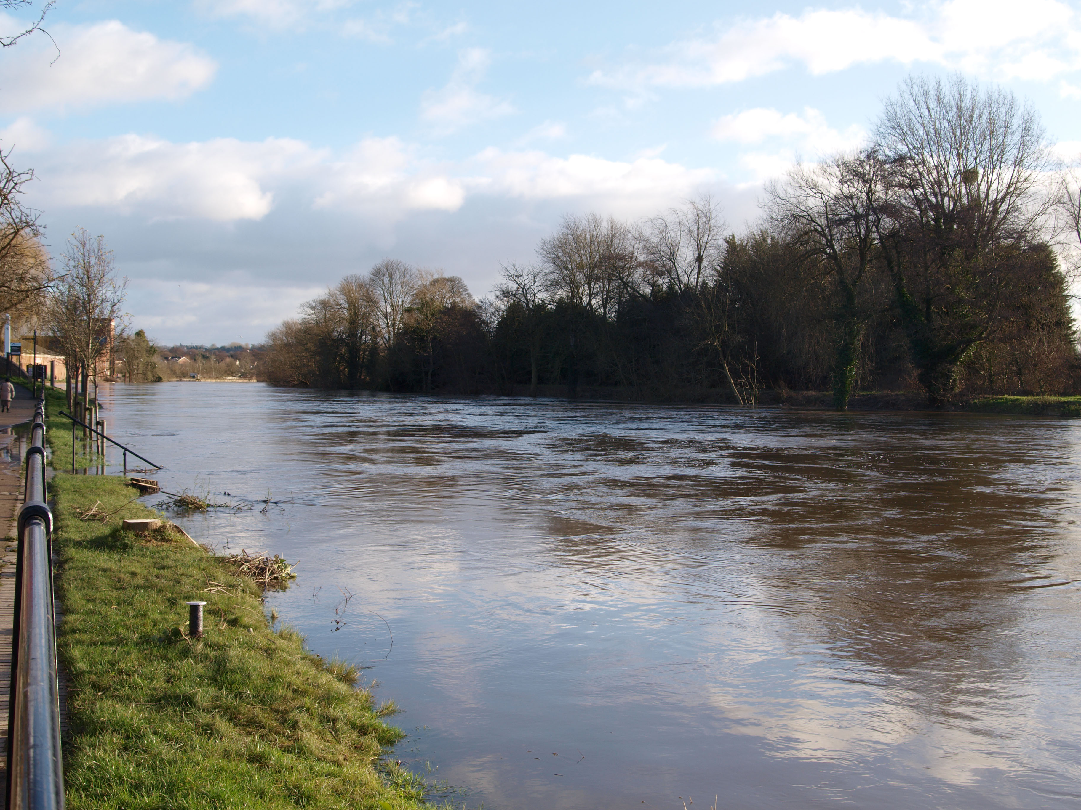 Body found in River Severn in Worcestershire