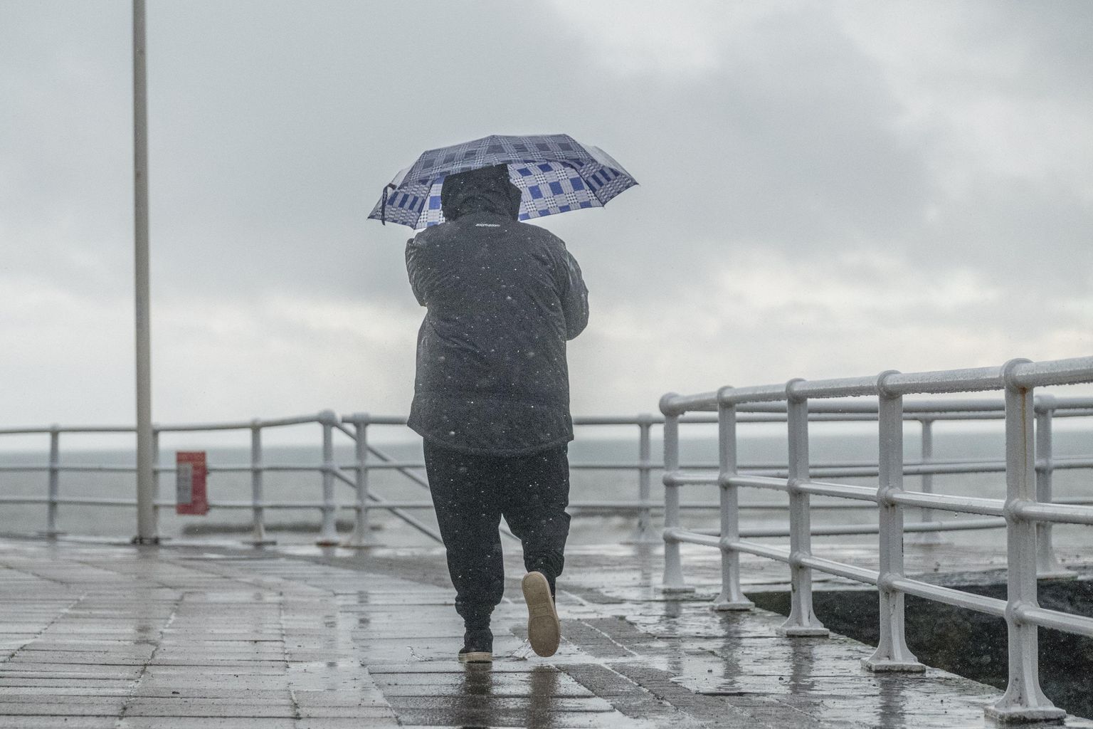 Yellow weather warning in Wales - disruption expected