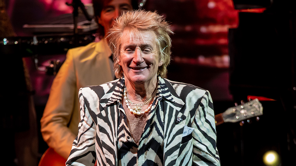 Rod Stewart shares sweet photo with his sister Mary to celebrate her ...
