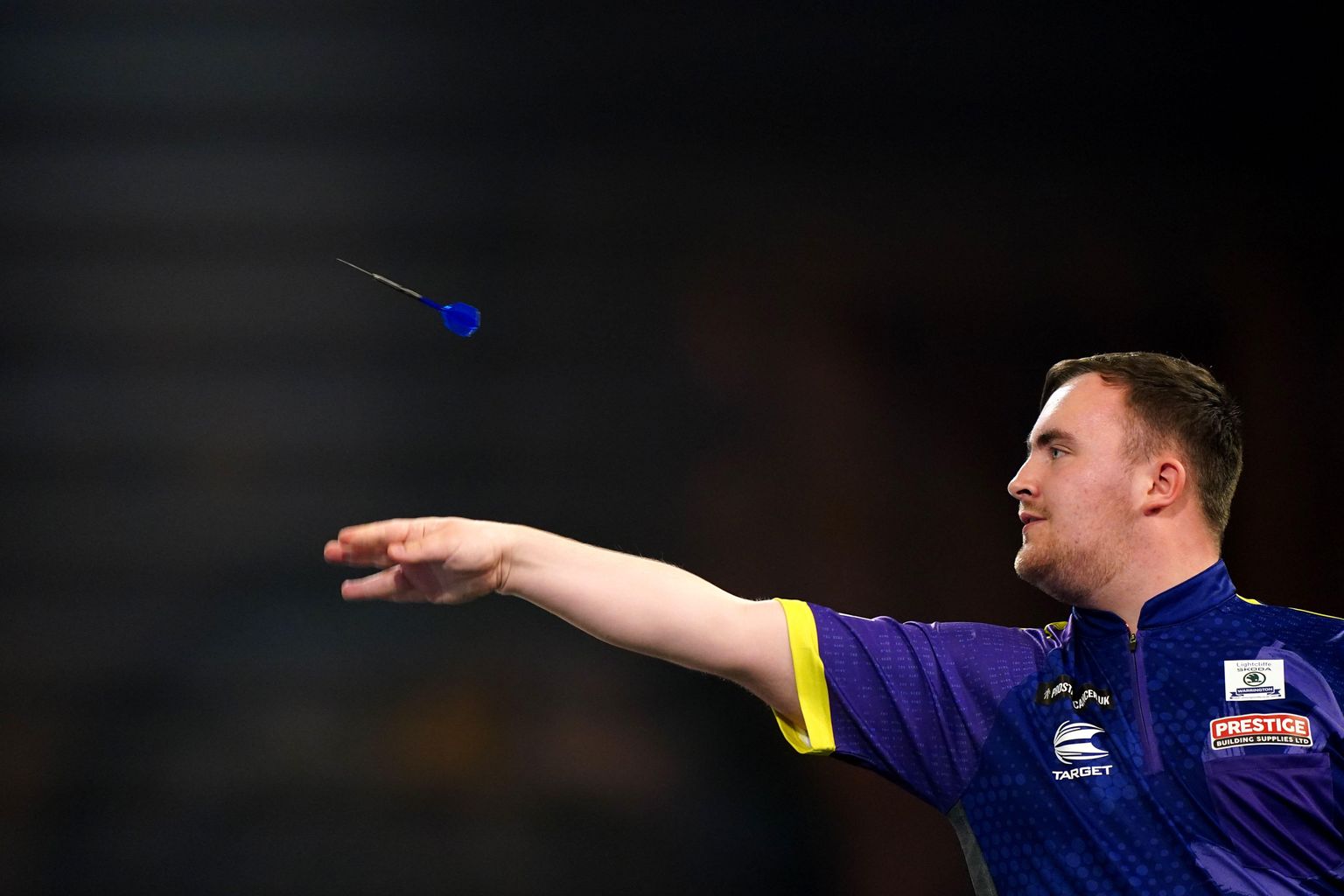 Warrington teenager secures spot in World Darts Championship quarter-finals