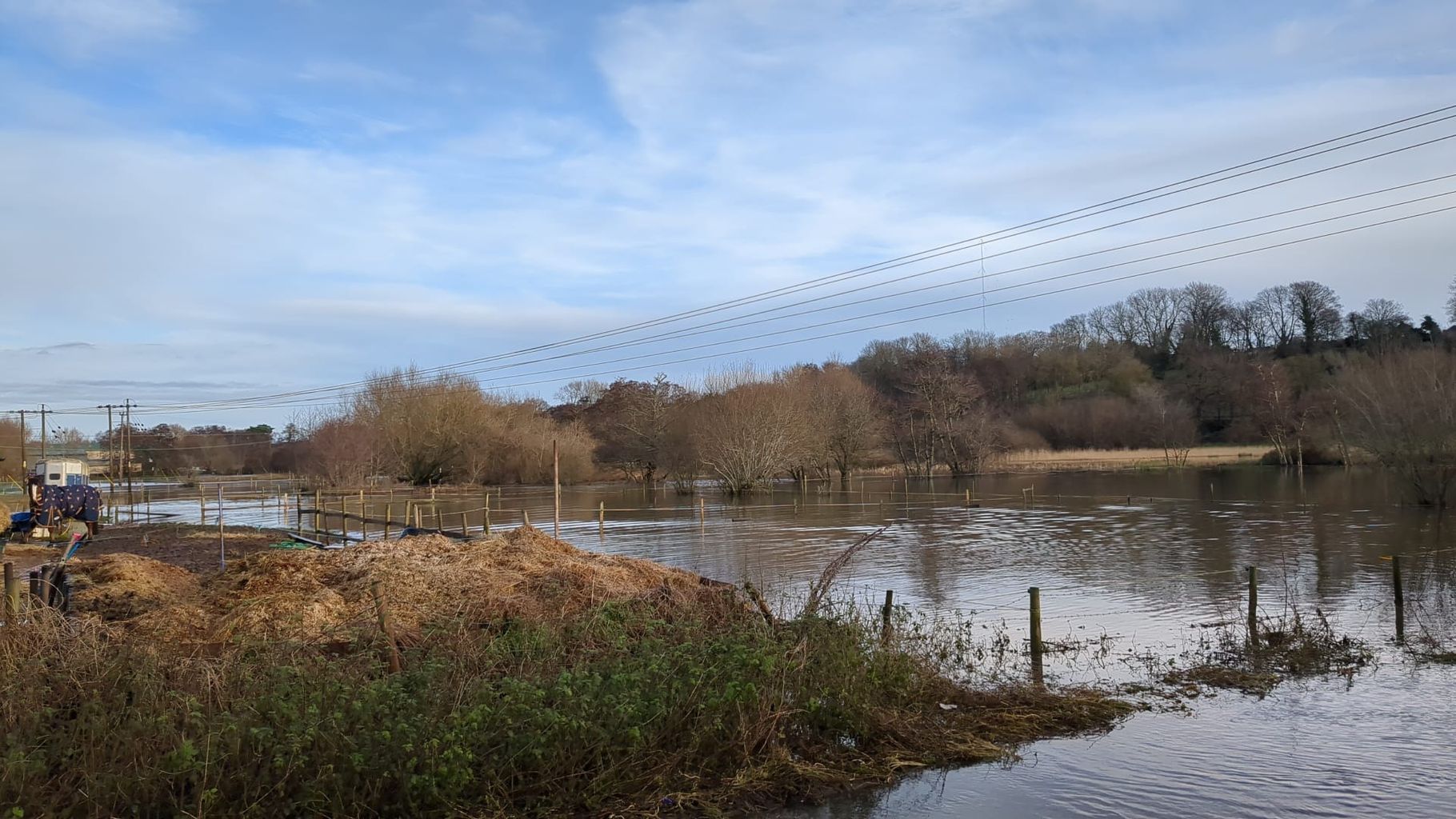 Flood chaos across the south following weather warning