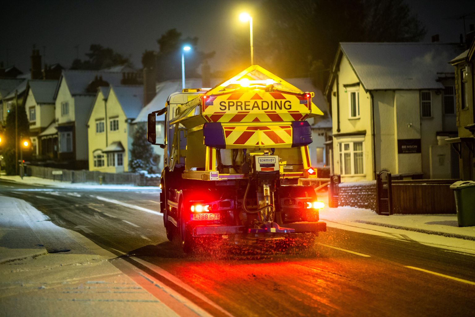 Yellow warning for ice as temperatures drop in Surrey and East Hampshire
