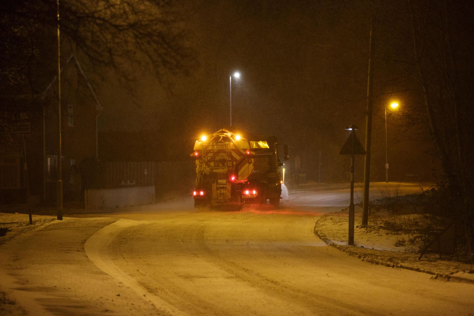 Yellow warning for ice as temperatures drop in Berkshire and North ...