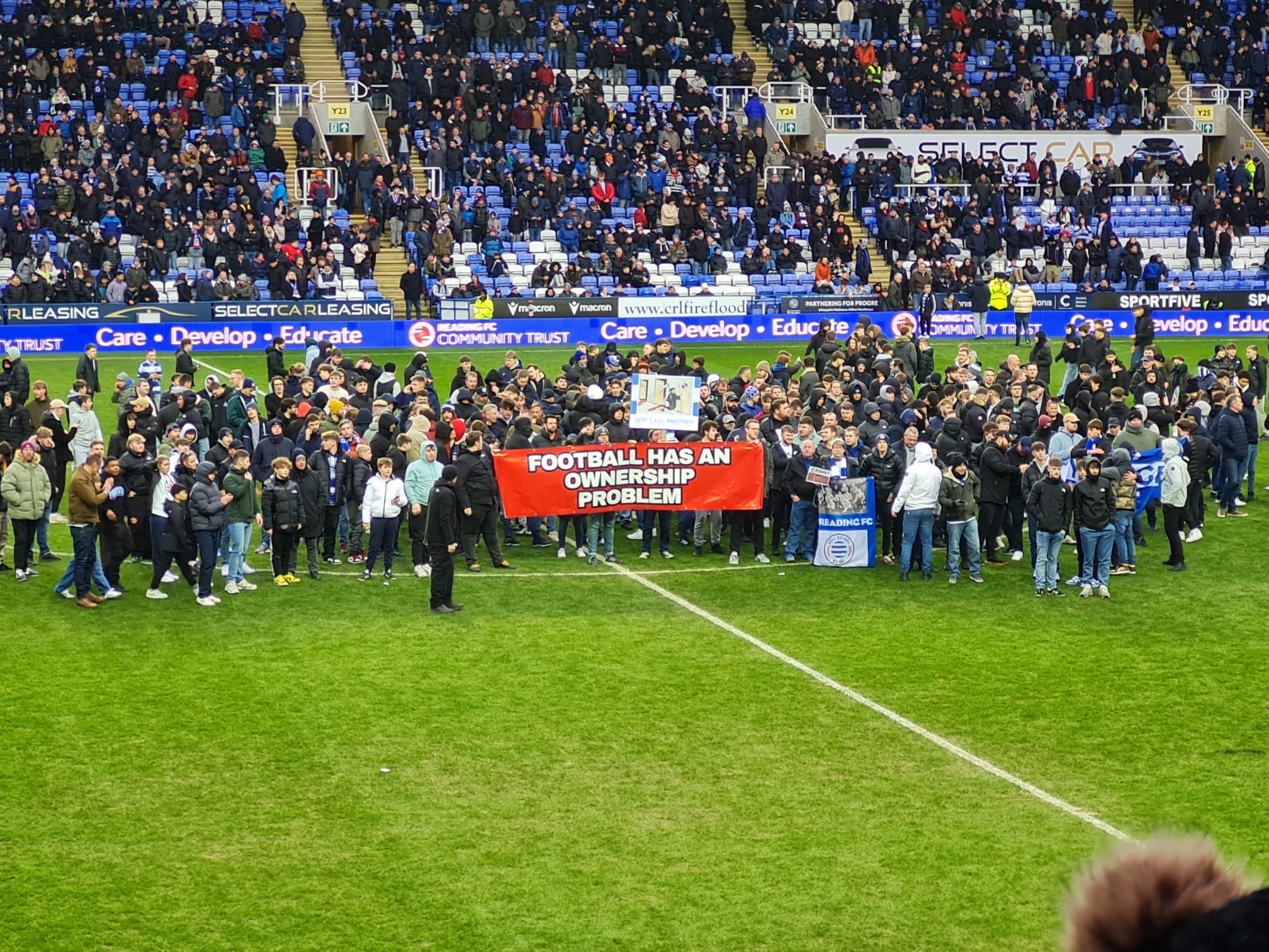 Reading FC fans vow to keep pressure on owner