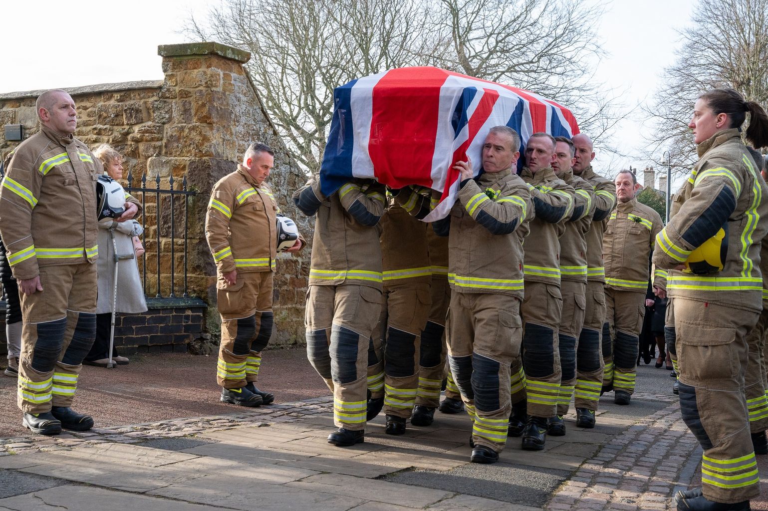 Funeral of well loved firefighter takes place in Corby | News ...