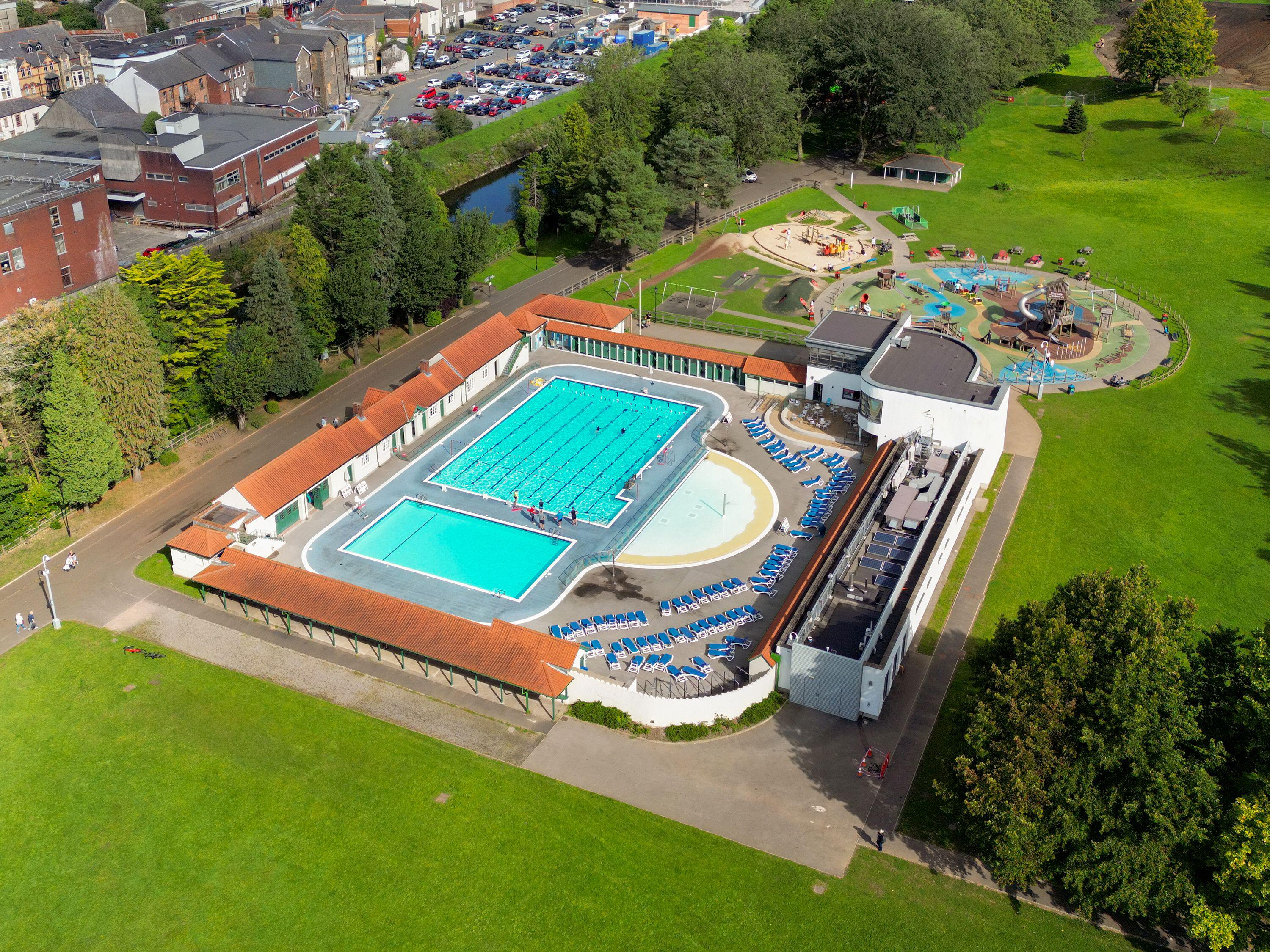 Icebreaker returns to Ponty Lido in support of homelessness charity ...