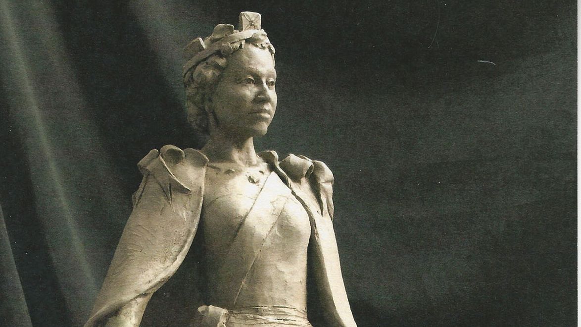 Oakham statue of Queen Elizabeth II to be lit up