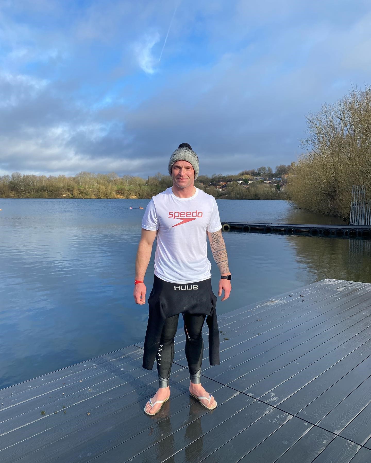 Friends of firefighter organise relay-swim fundraiser in his memory ...